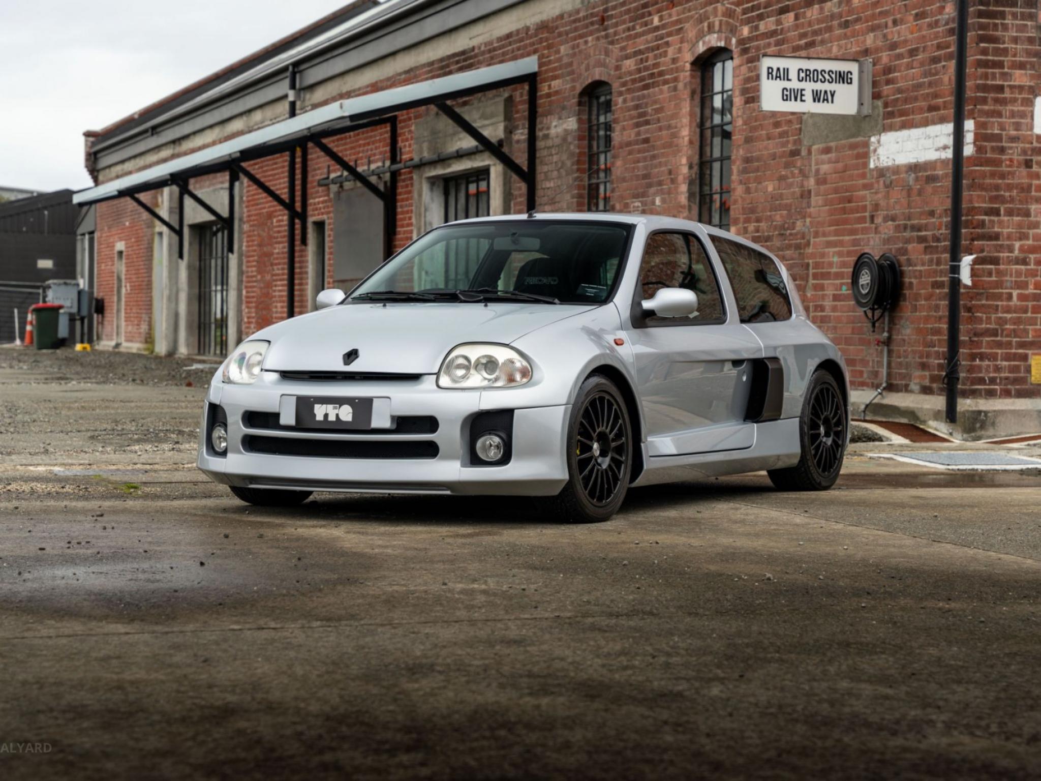 RENAULT CLIO V6 PHASE 1