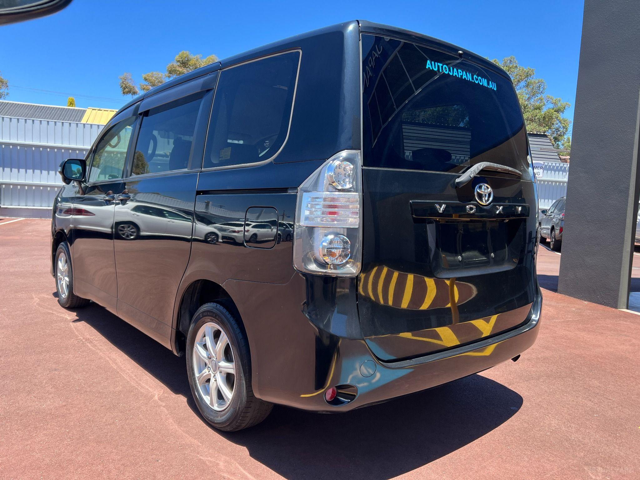 TOYOTA VOXY X L EDITION - 8 SEATER WAGON