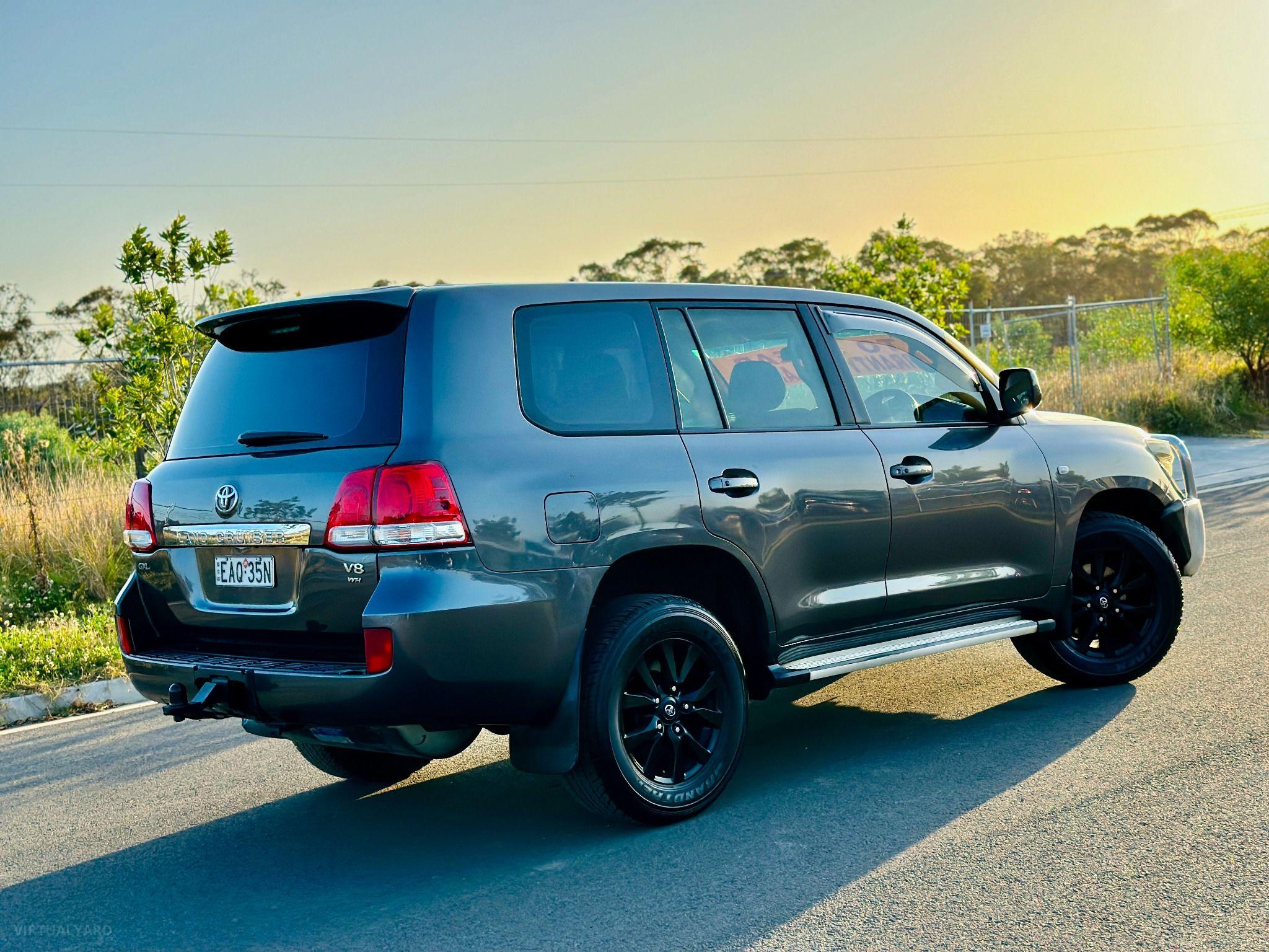 TOYOTA LANDCRUISER GXL 4X4 UZJ200R V8 AUTO 8 SEATS WAGON