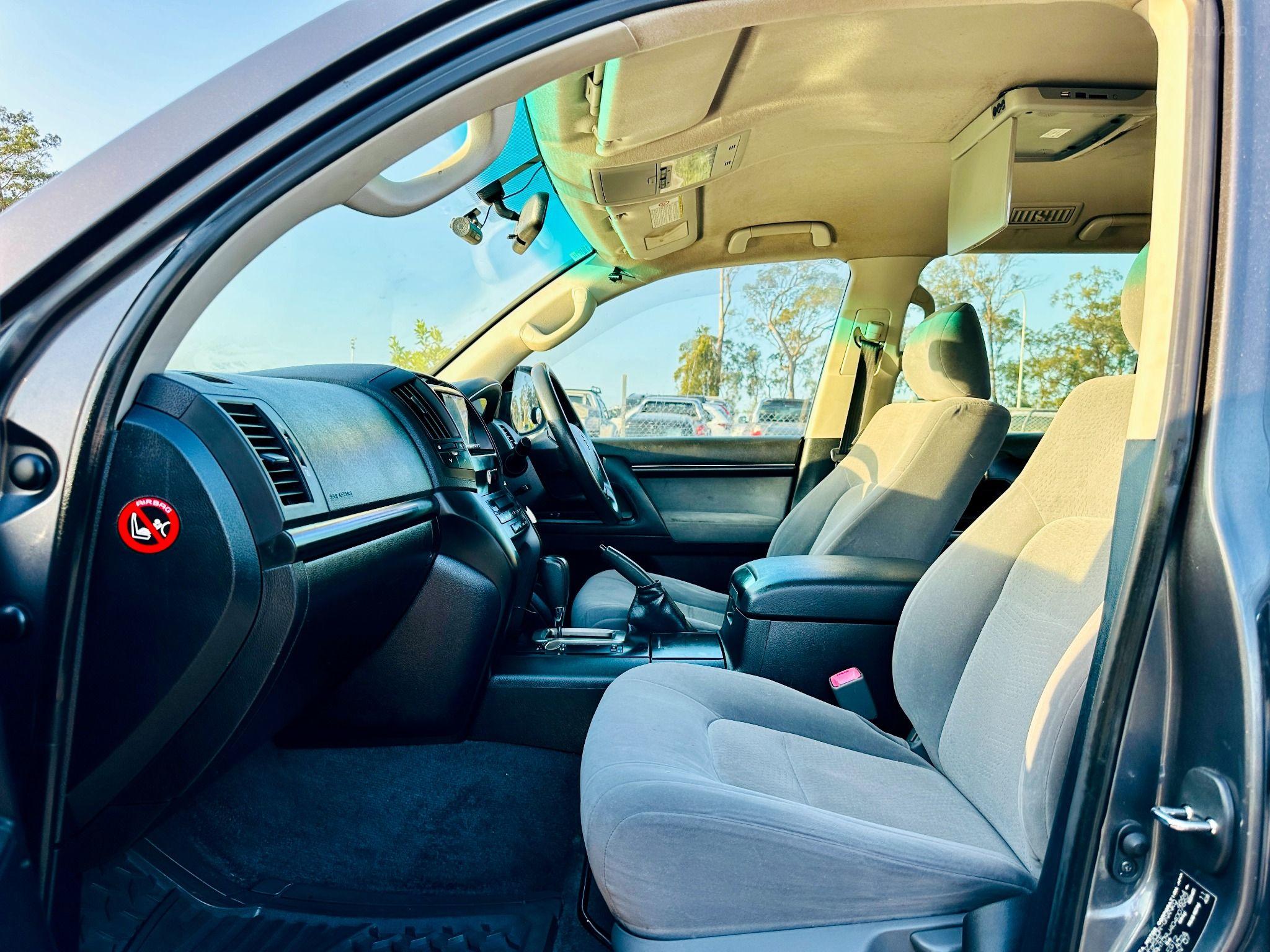 TOYOTA LANDCRUISER GXL 4X4 UZJ200R V8 AUTO 8 SEATS WAGON