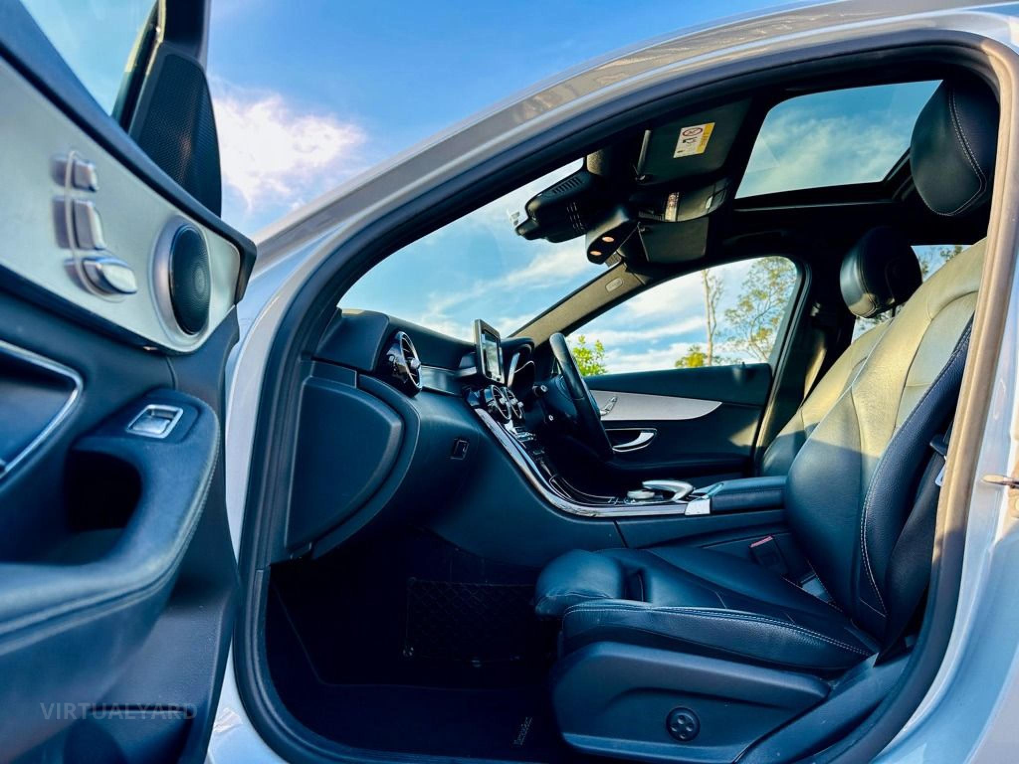 MERCEDES-BENZ C250 LUXURY 205 TURBO 2.0L 9 SPD AUTO UPDATE