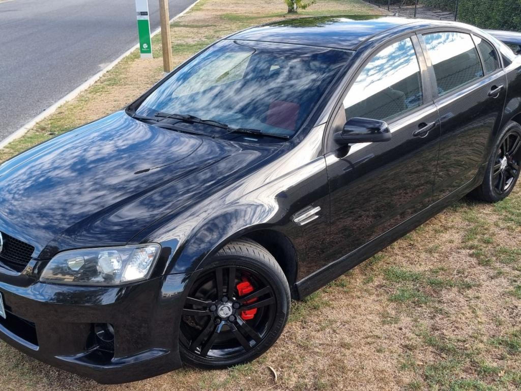 HOLDEN COMMODORE SV6 VE 4D SEDAN 3.6L V6 6 SPEED MANUAL