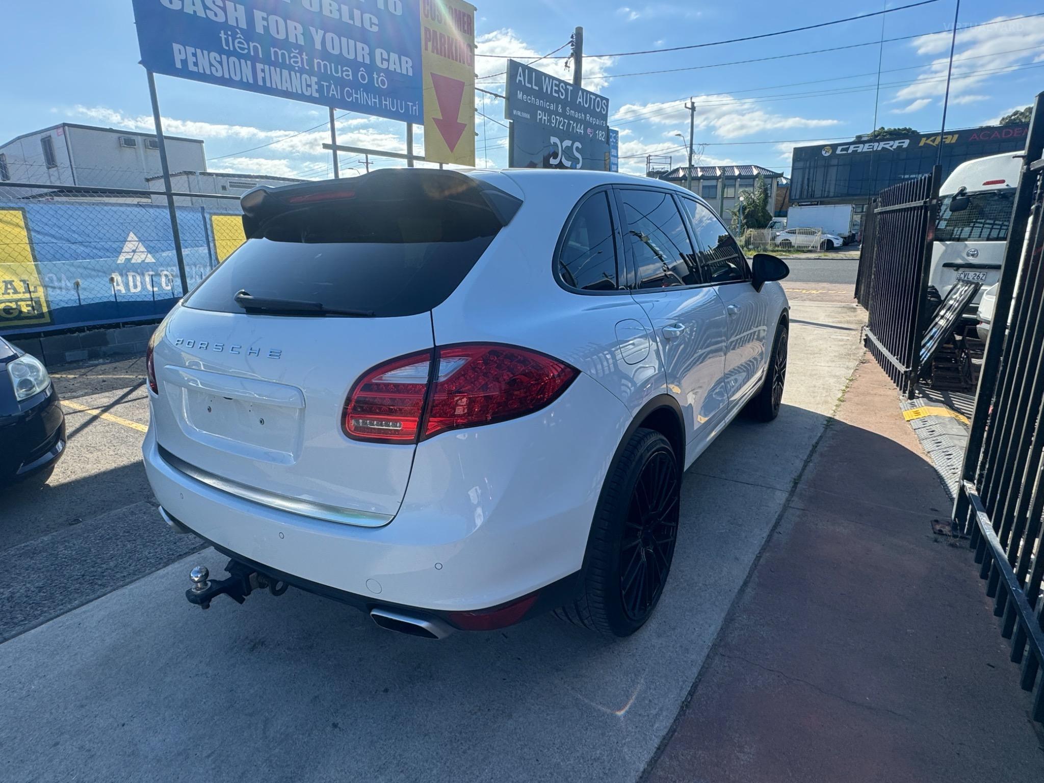 PORSCHE CAYENNE 92A DIESEL WAGON 5DR TIPTRONIC 8SP 4X4 3.0DT [MY13]