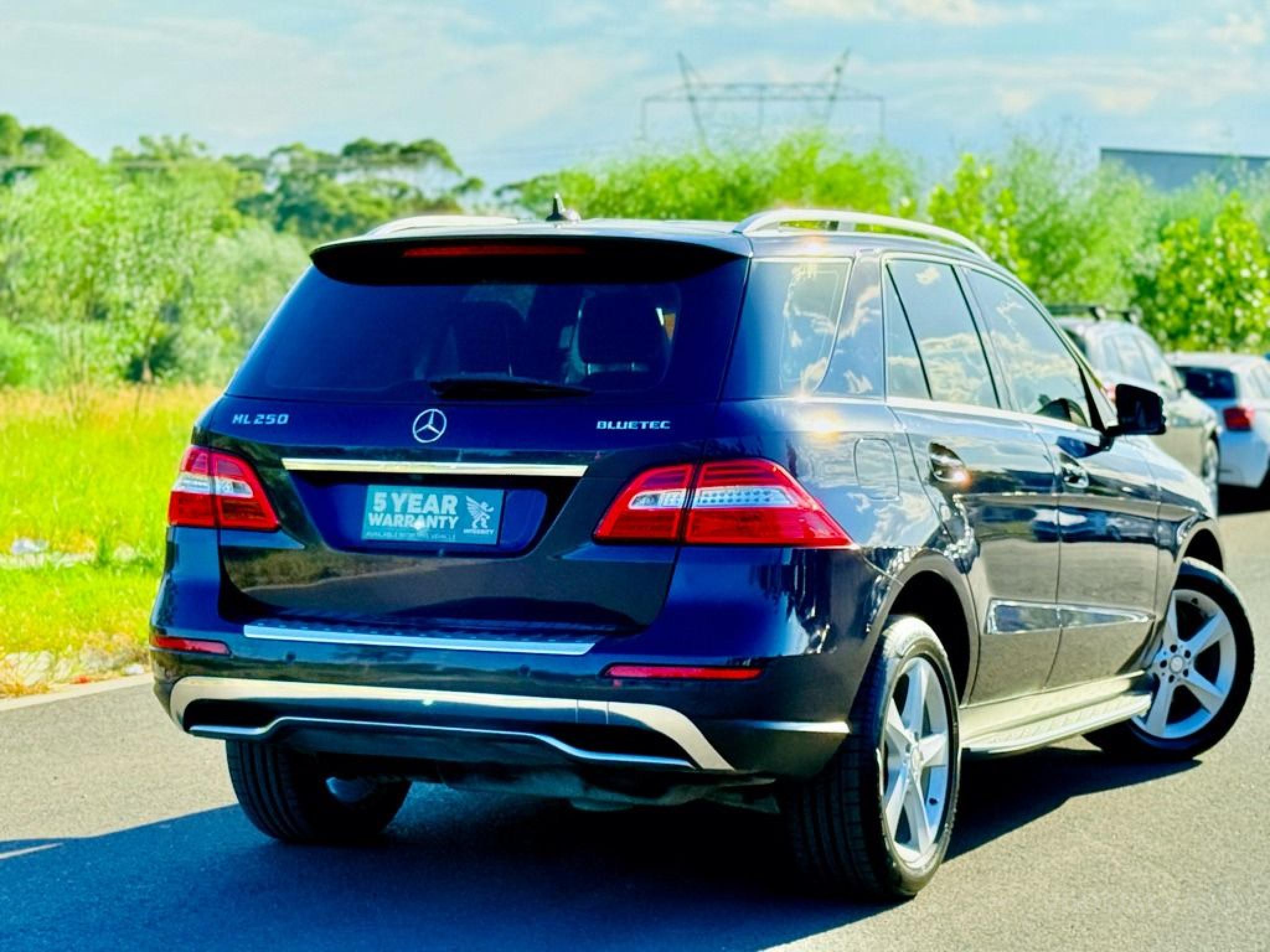 MERCEDES-BENZ ML250 BLUETEC TURBO DIESEL 4X4 7 SPD AUTO SUV