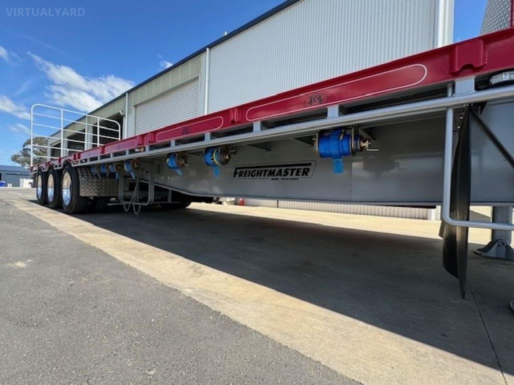 FREIGHTMASTER 44' TRI DROP DECK
