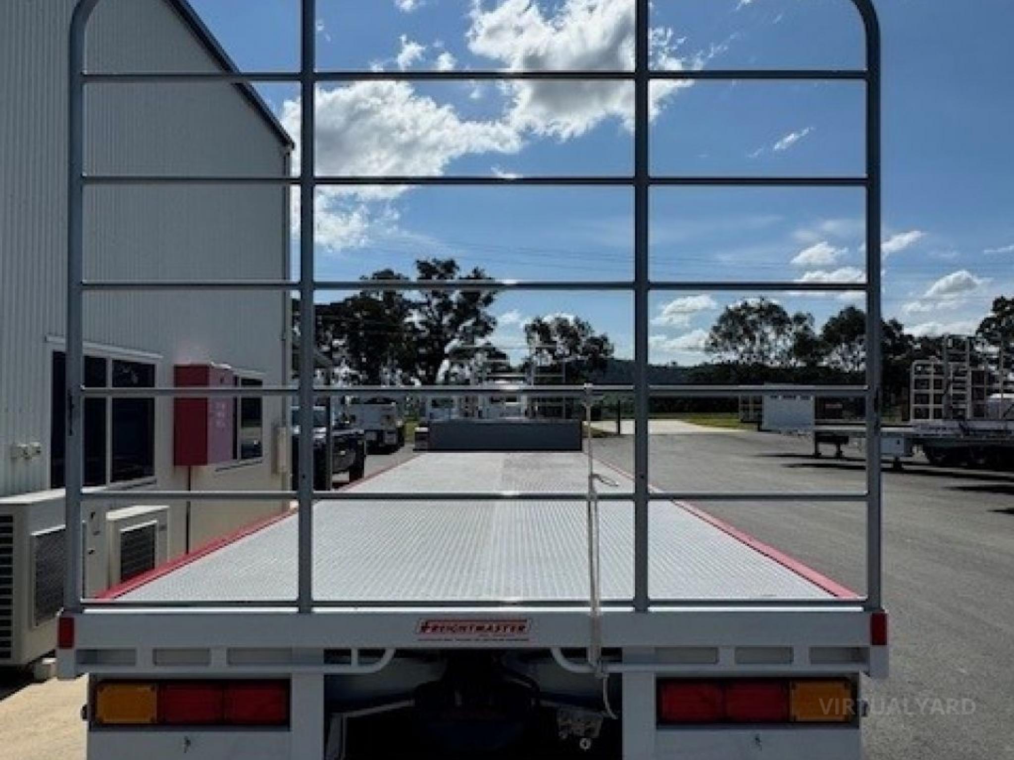 FREIGHTMASTER 44' TRI DROP DECK