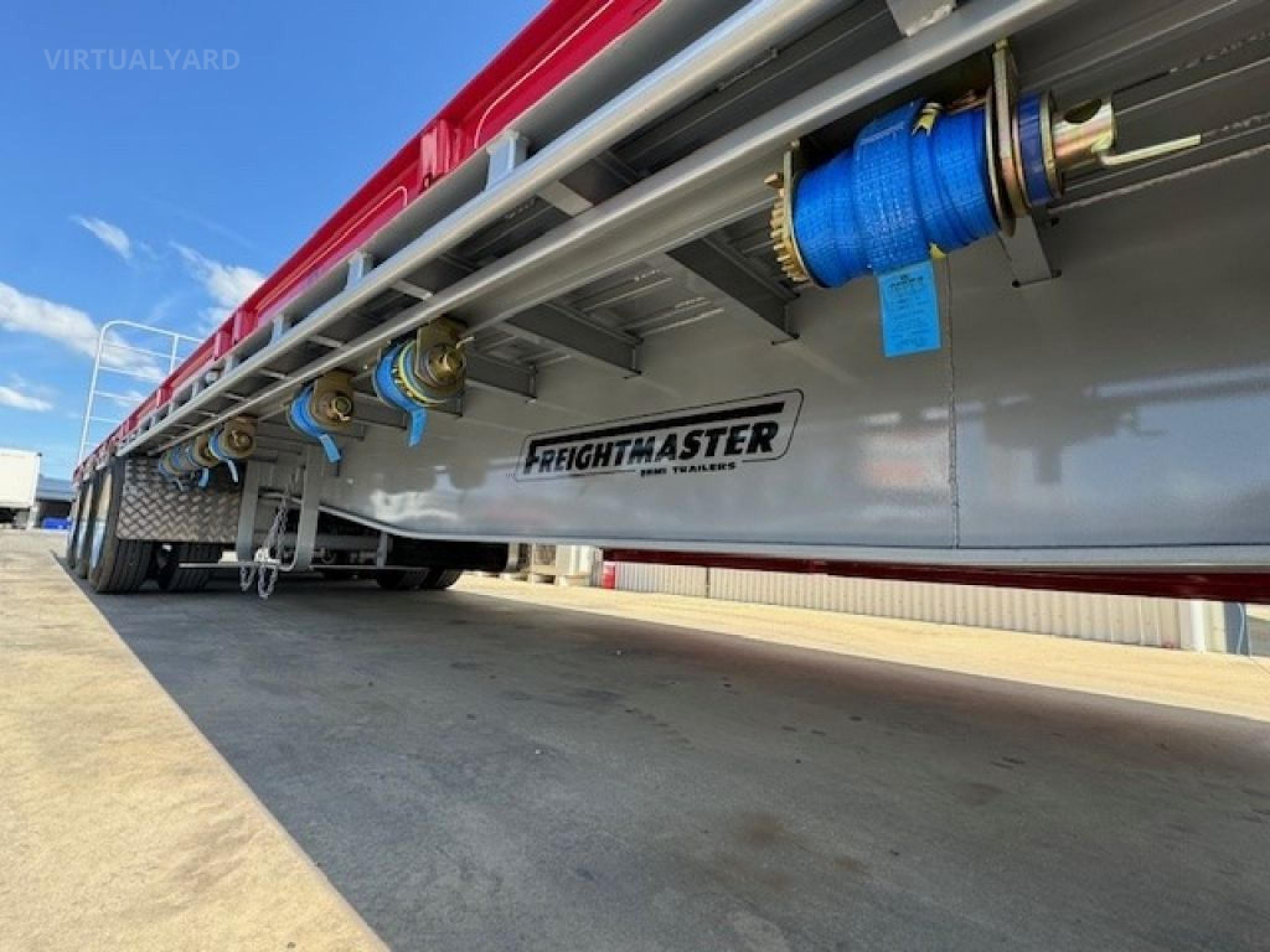 FREIGHTMASTER 44' TRI DROP DECK