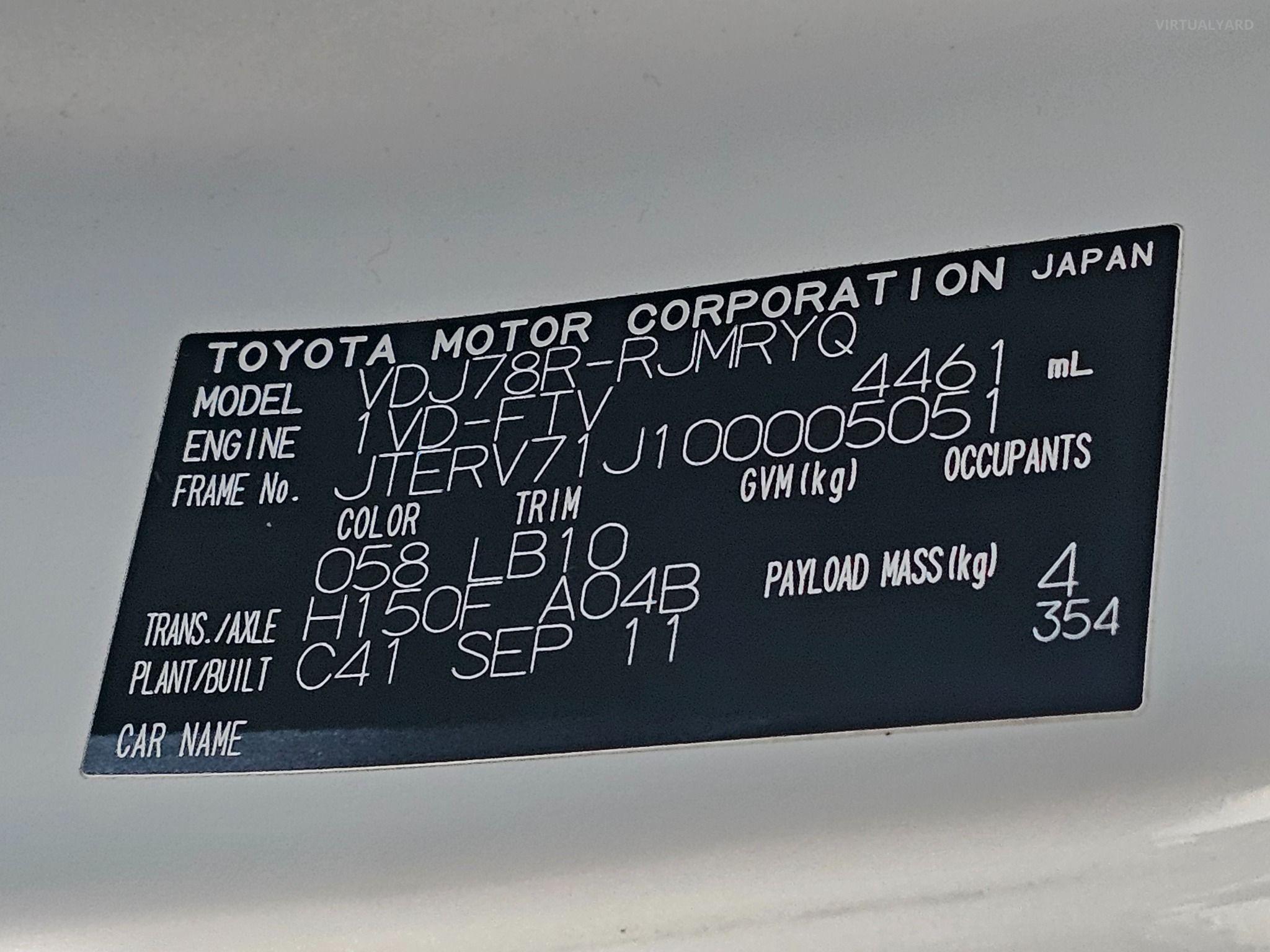 TOYOTA LANDCRUISER WORKMATE (4X4) 11 SEAT VDJ78R 09 UPGRADE
