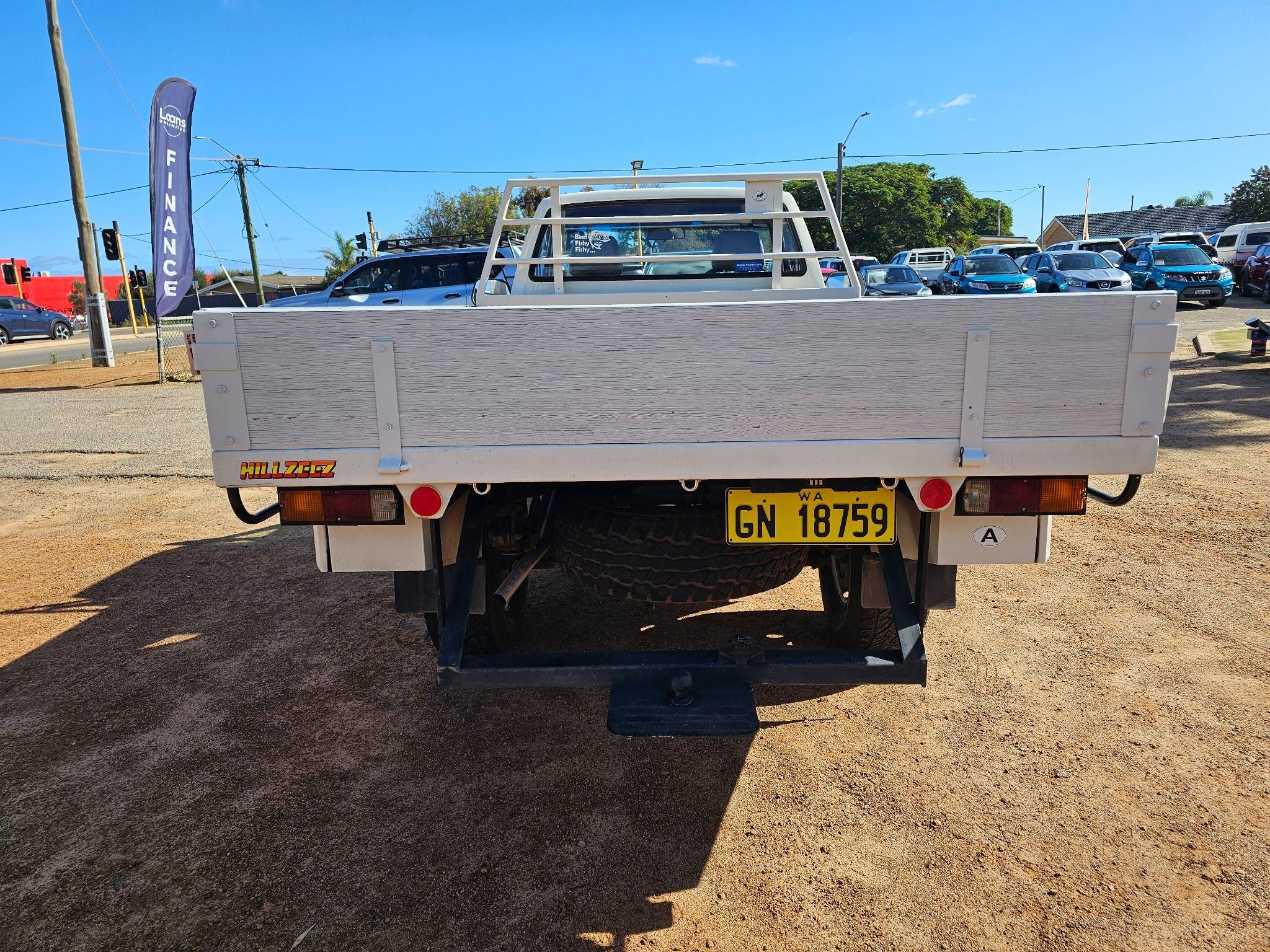 TOYOTA HILUX (4X4) YN67