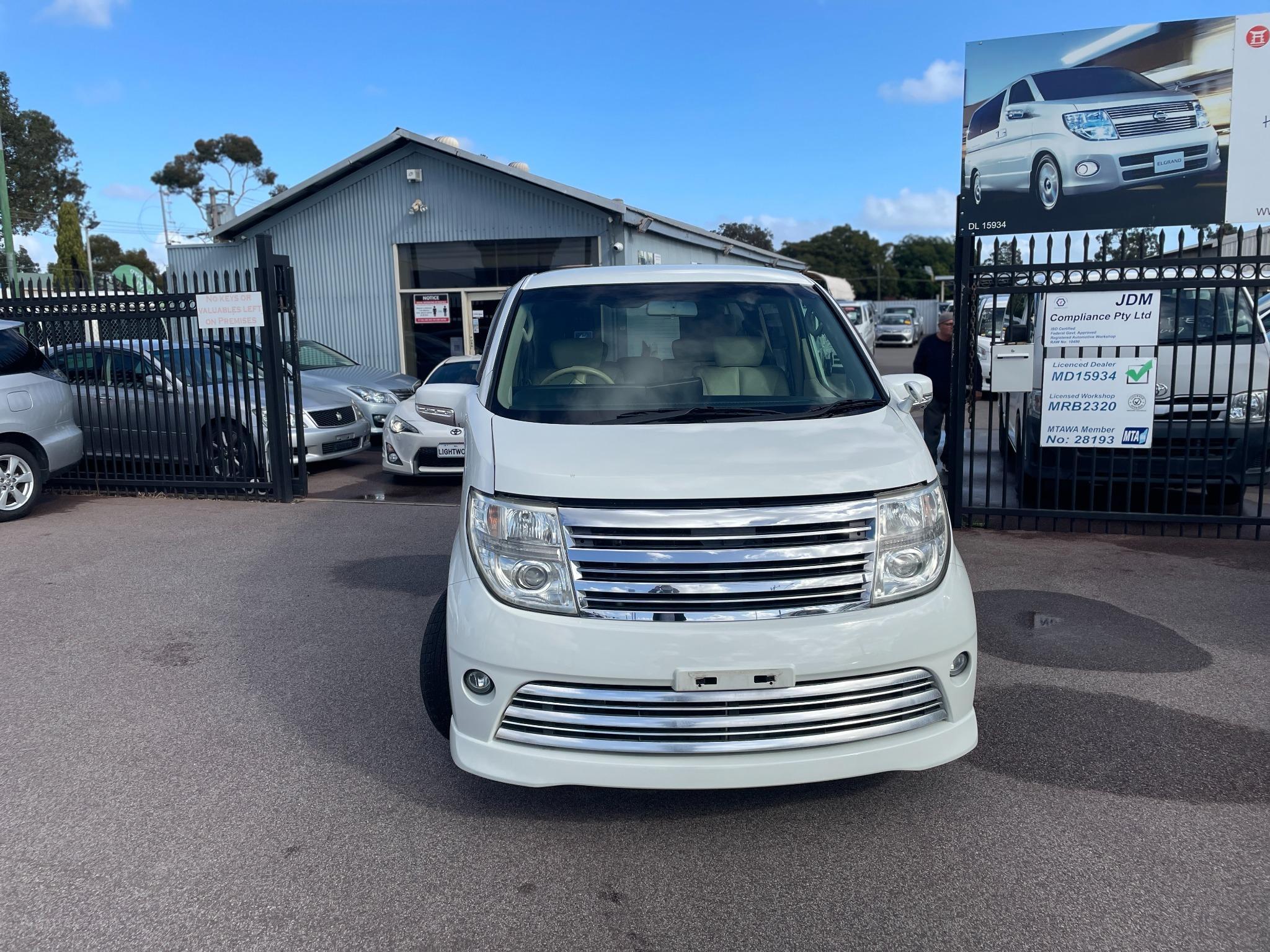 NISSAN ELGRAND 5D 4WD RIDER