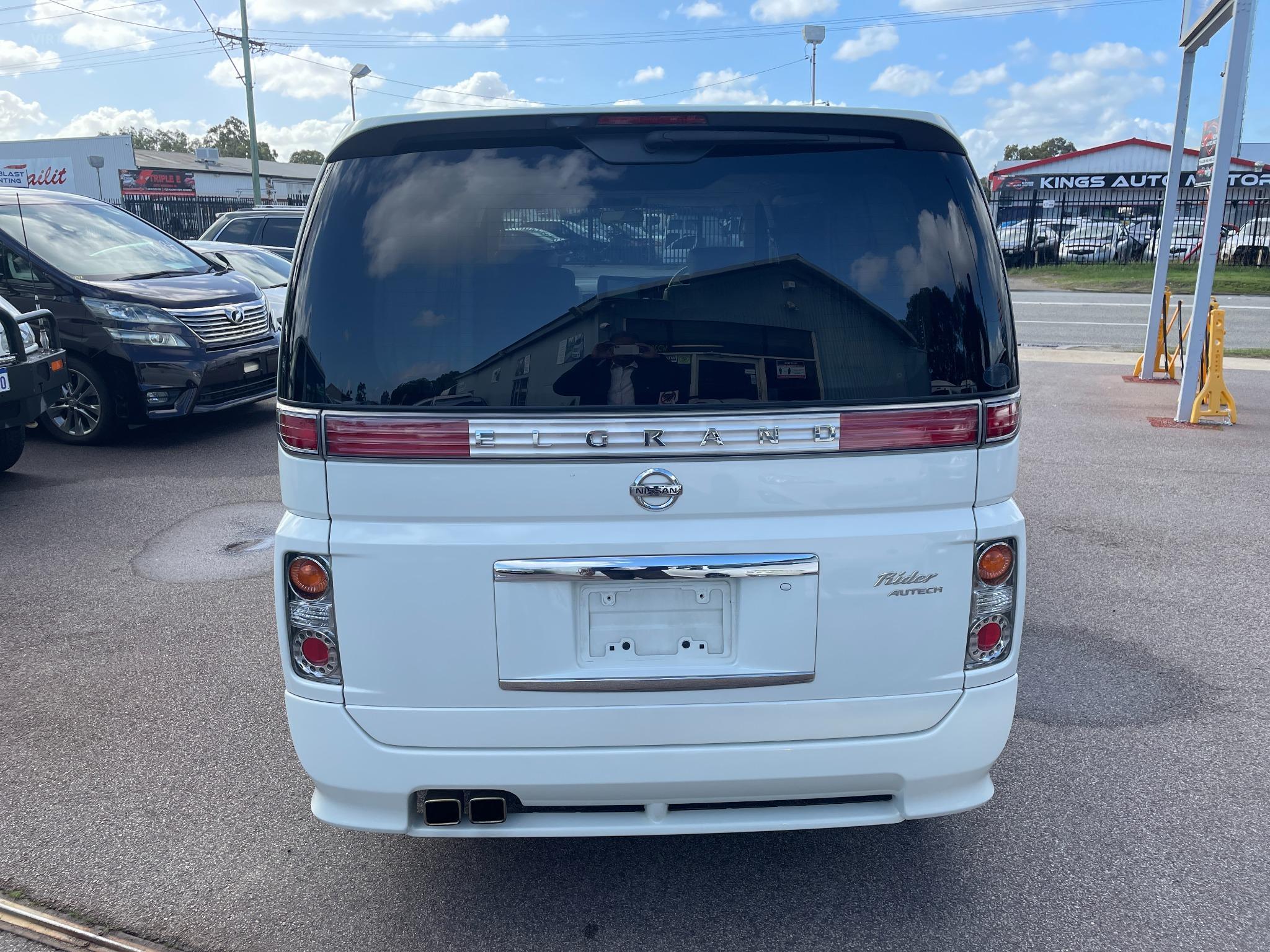 NISSAN ELGRAND 5D 4WD RIDER