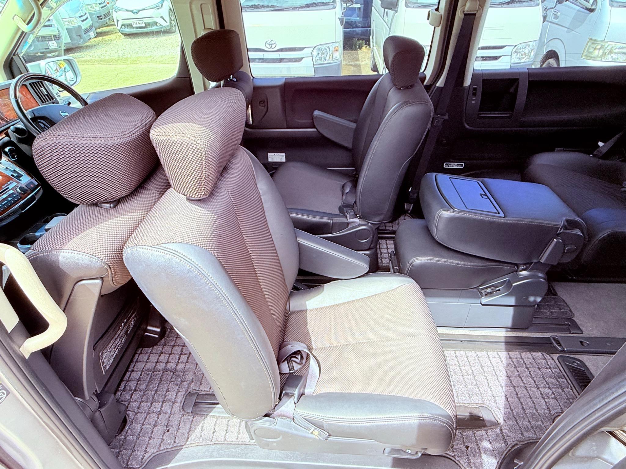 NISSAN ELGRAND E51 NISMO