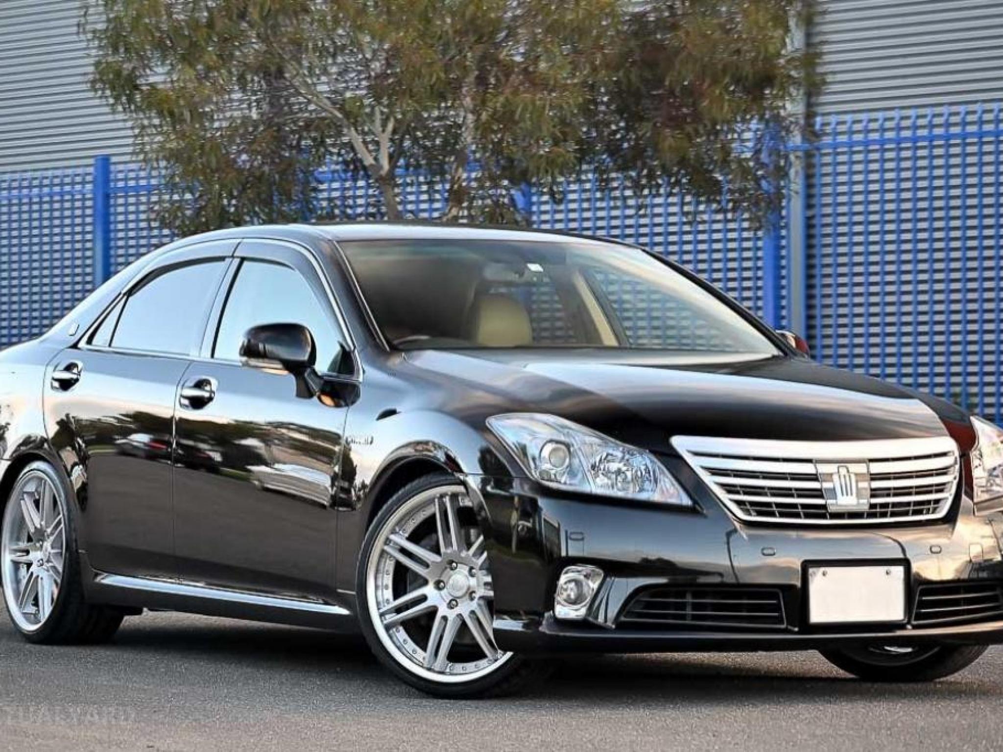 TOYOTA CROWN GWS204 HYBRID G PACKAGE