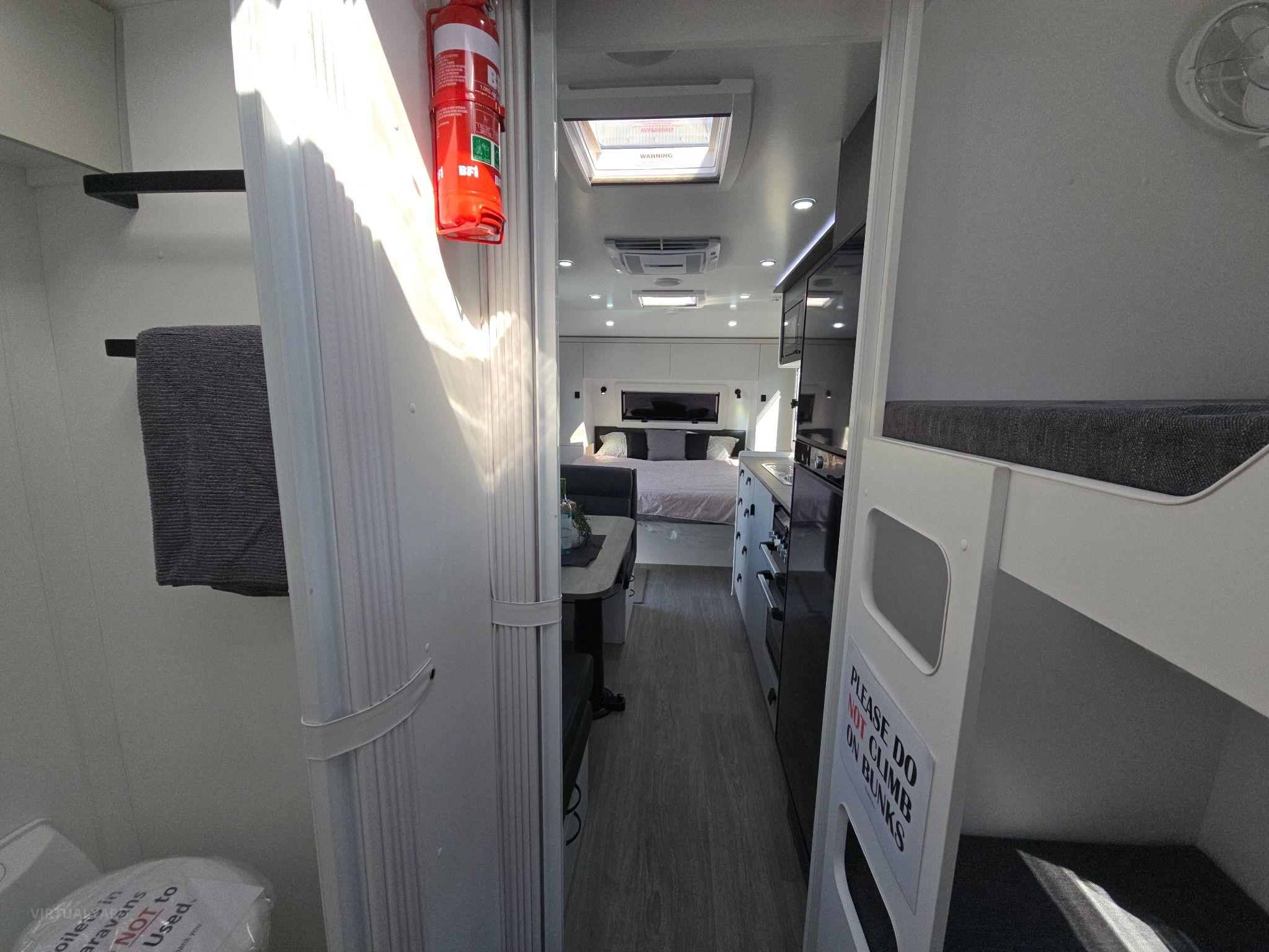 FRANKLIN RAZOR 220 - ALUMINIUM FRAME RAZOR 220-CL-2B CLUB LOUNGE