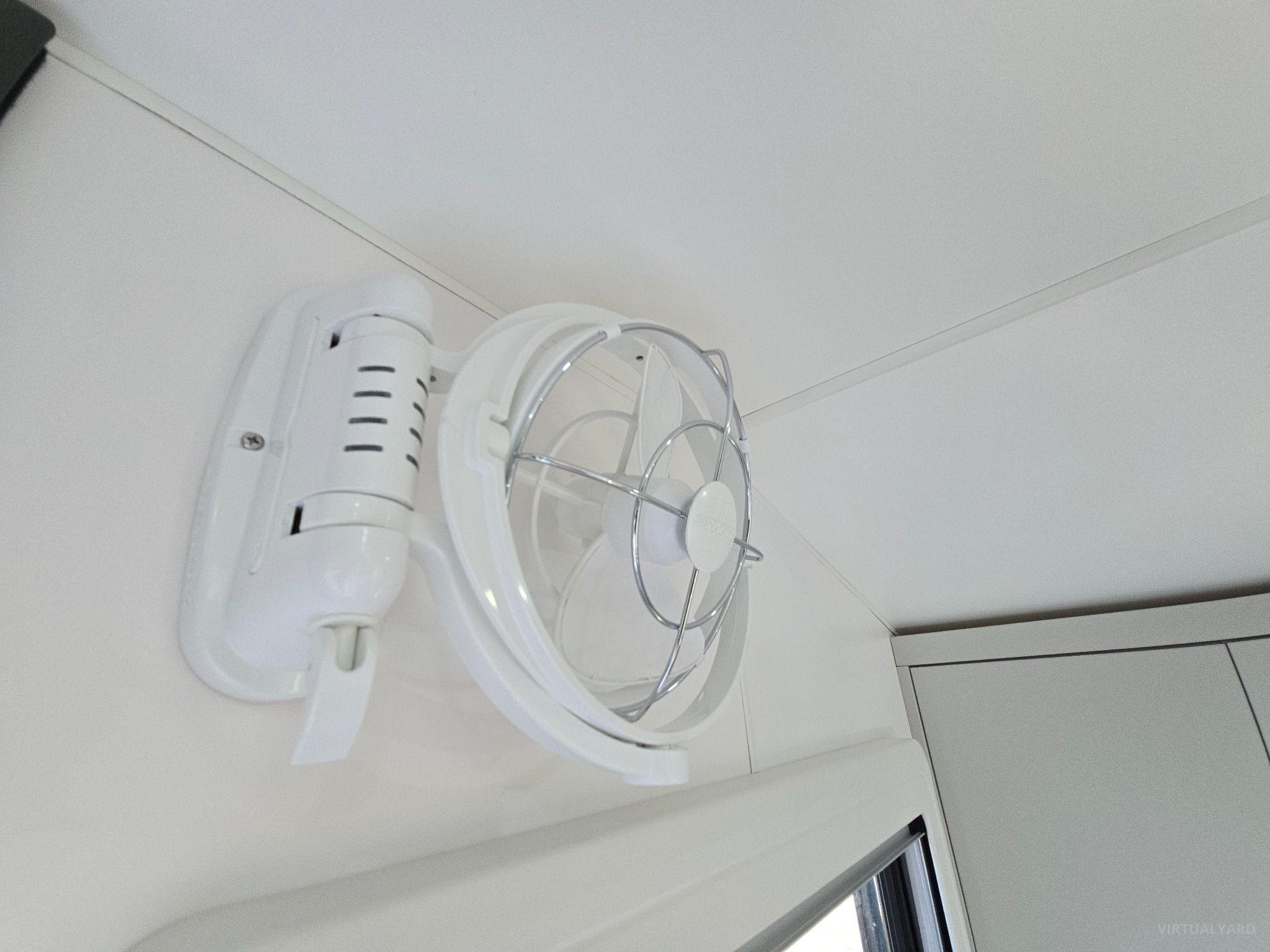 FRANKLIN RAZOR 220 - ALUMINIUM FRAME RAZOR 220-CL-2B CLUB LOUNGE