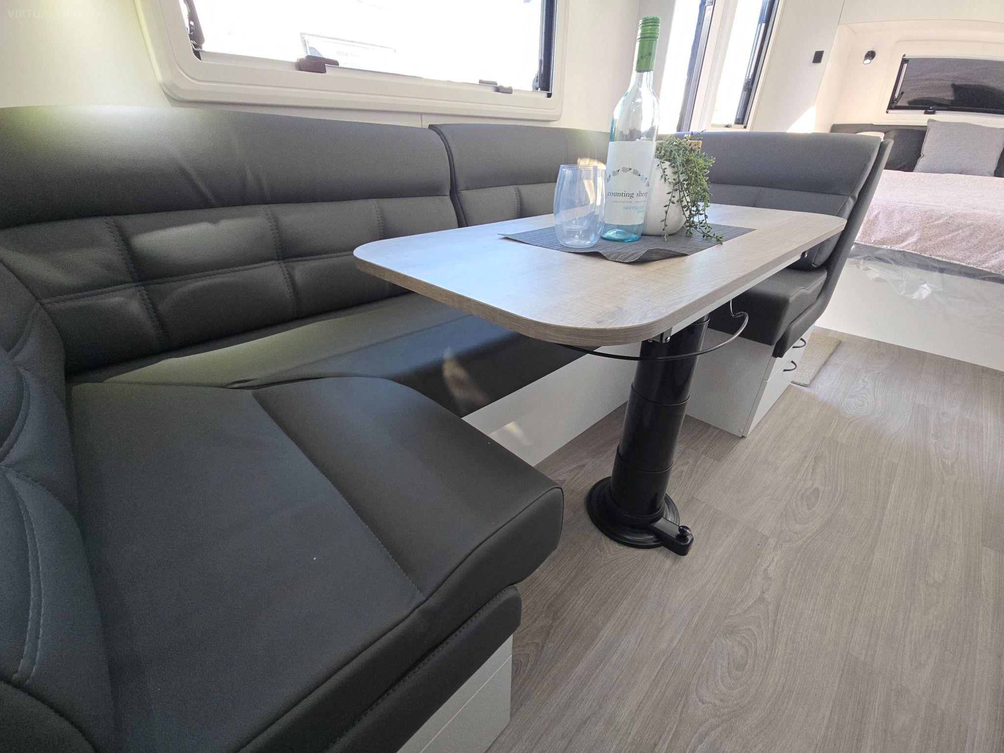 FRANKLIN RAZOR 220 - ALUMINIUM FRAME RAZOR 220-CL-2B CLUB LOUNGE