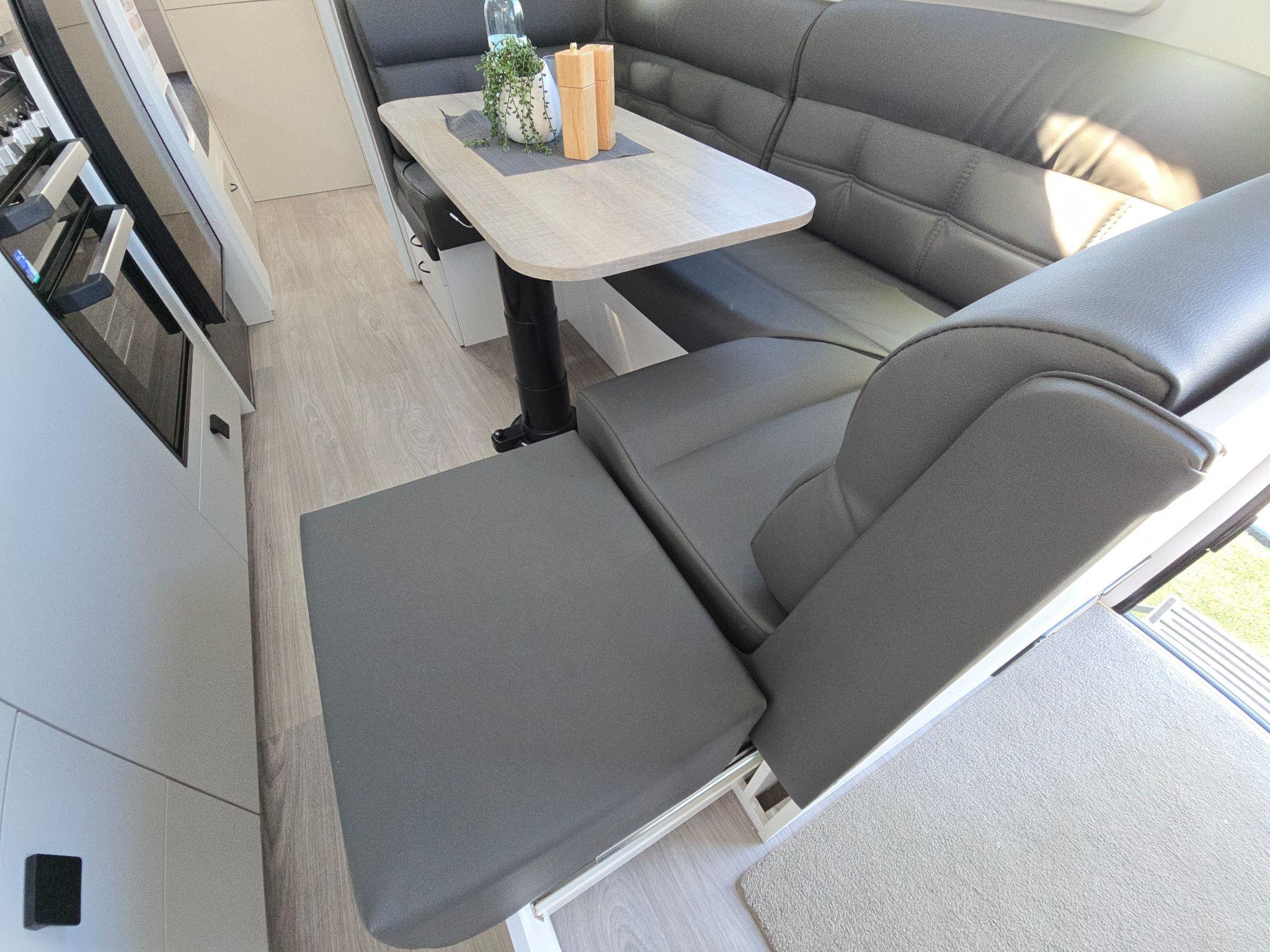 FRANKLIN RAZOR 220 - ALUMINIUM FRAME RAZOR 220-CL-2B CLUB LOUNGE