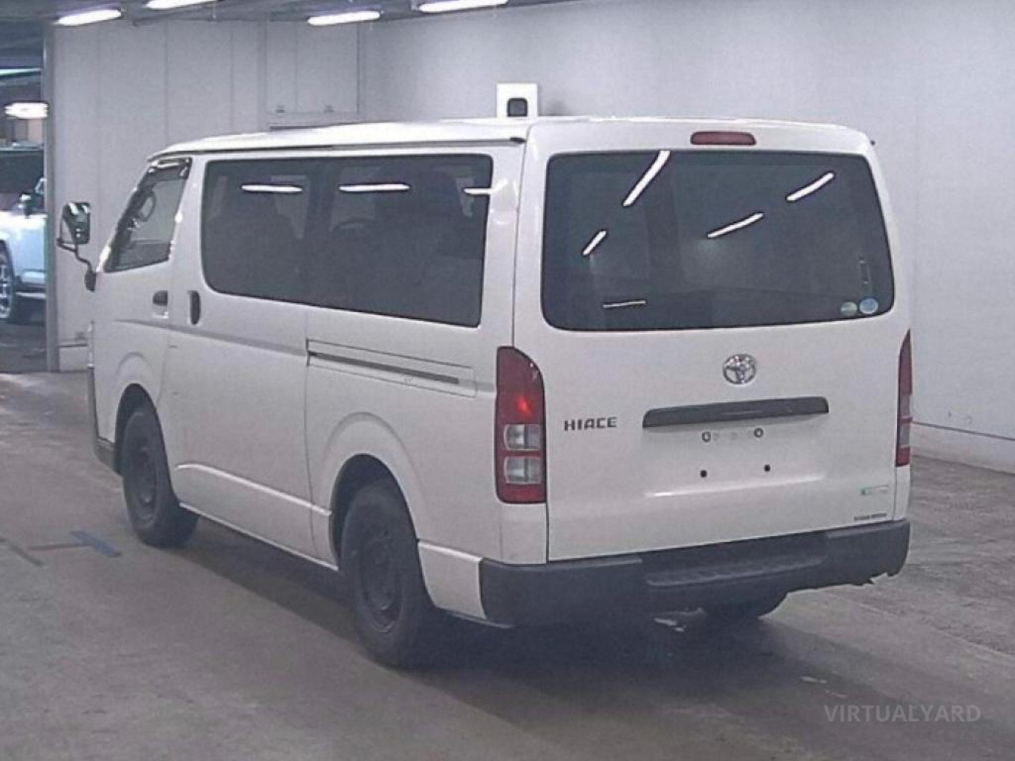 TOYOTA HIACE GDH VAN 5D LONG DX