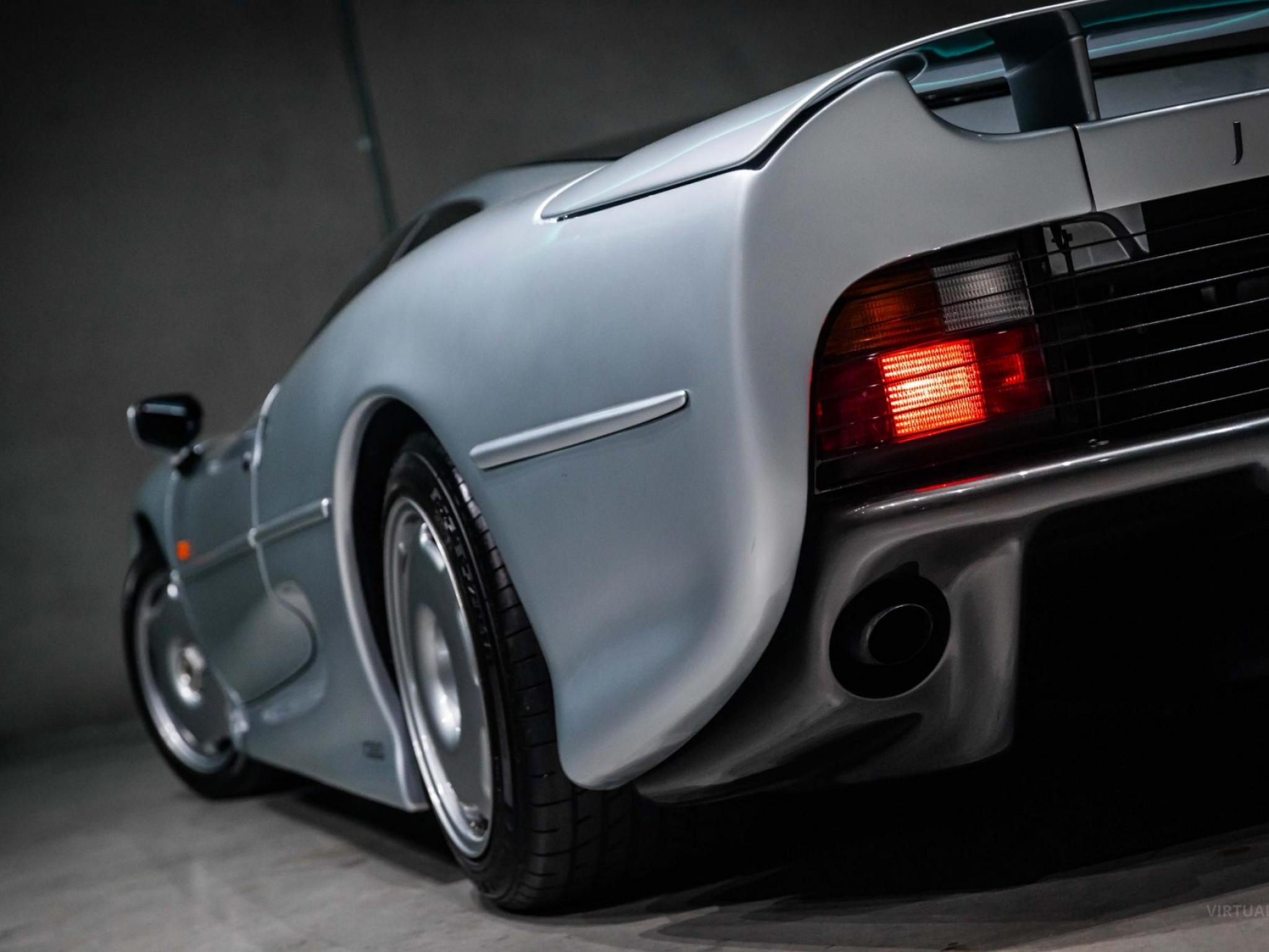 JAGUAR XJ220 1993 JAGUAR XJ220 1 OF ONLY 69 RHD 2 OWNERS