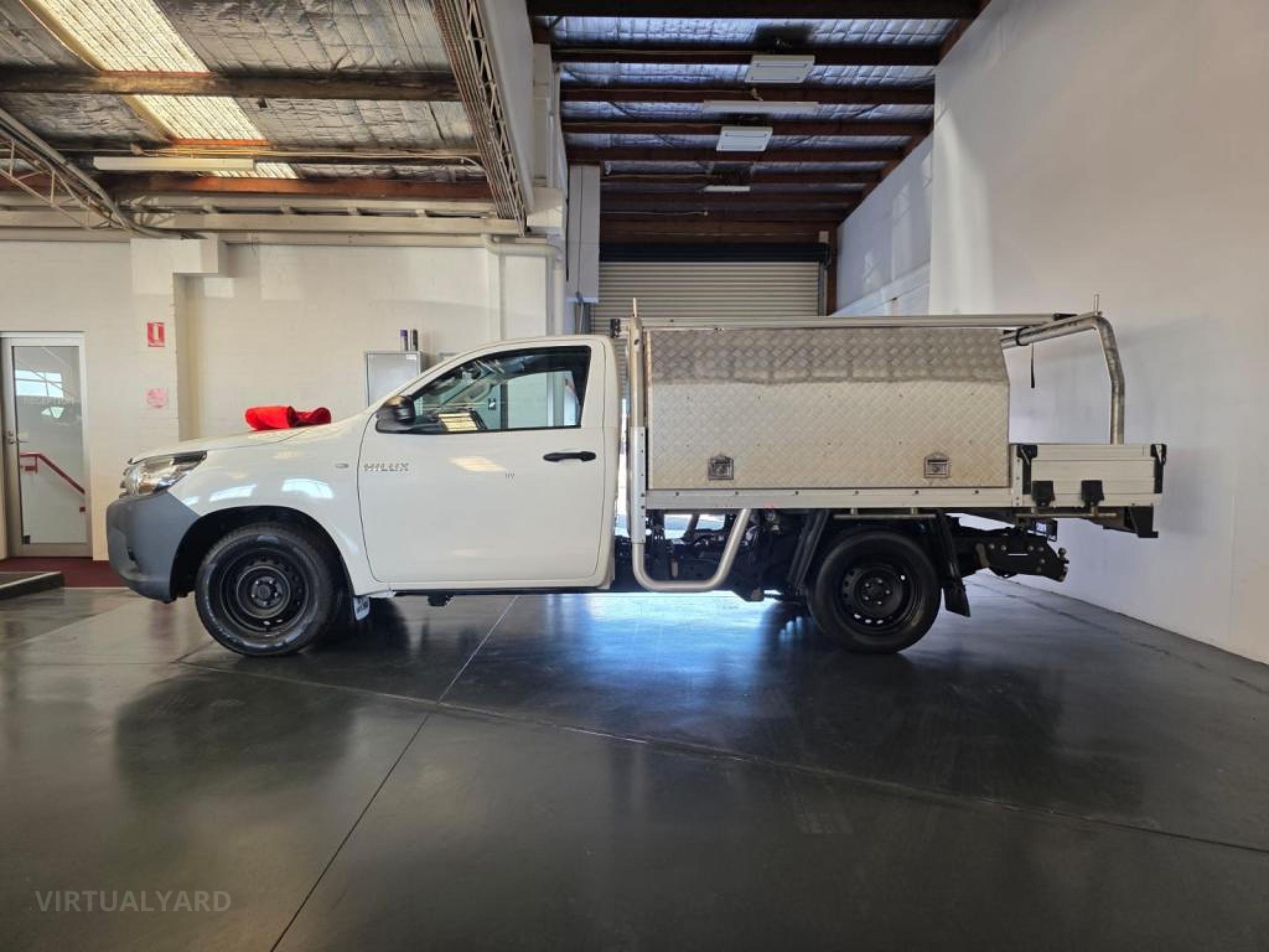 TOYOTA HILUX GUN122R WORKMATE CAB CHASSIS SINGLE CAB 2DR MAN 5SP 4X2 ...