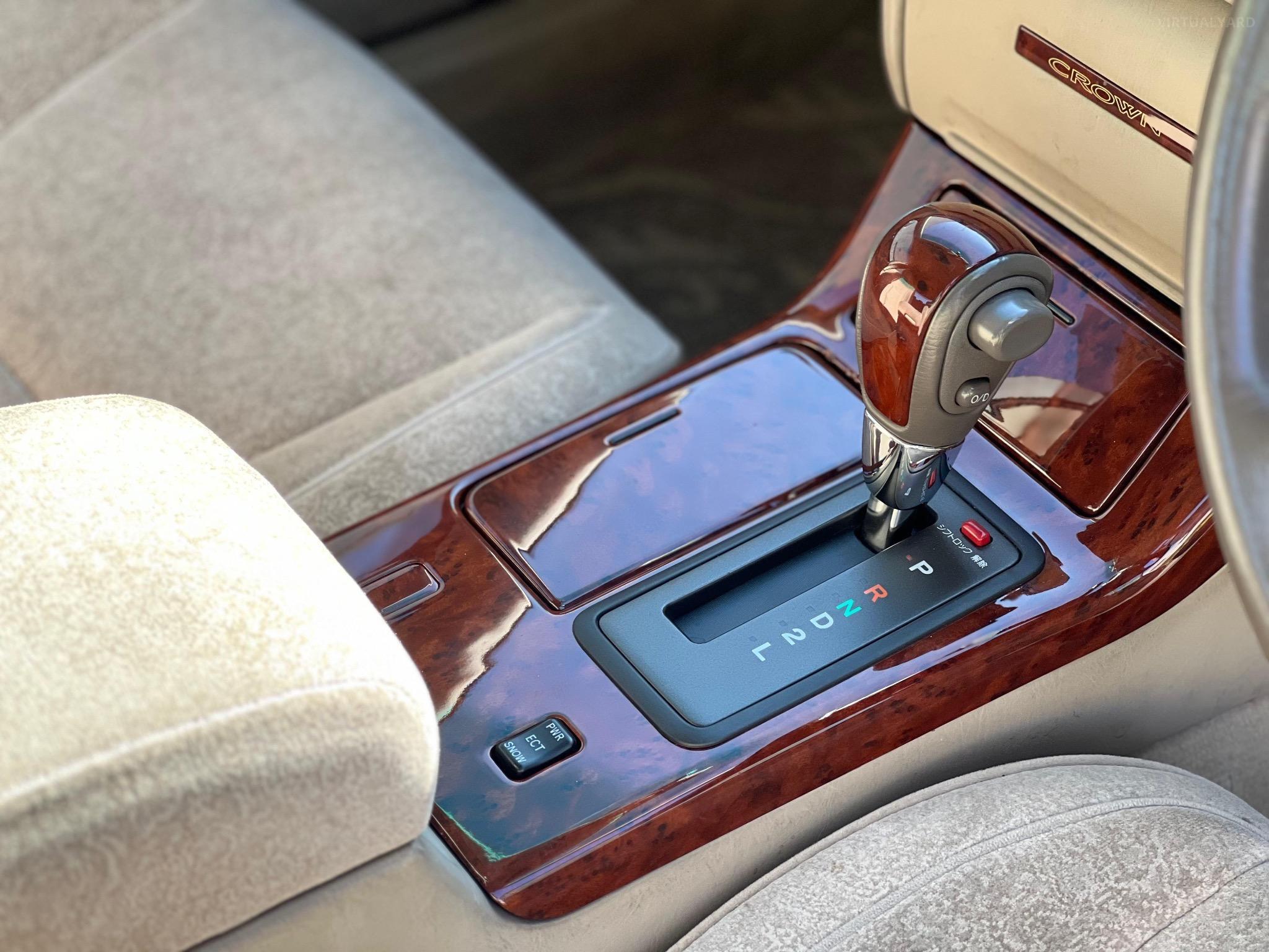 TOYOTA CROWN ROYAL SALON JZS171
