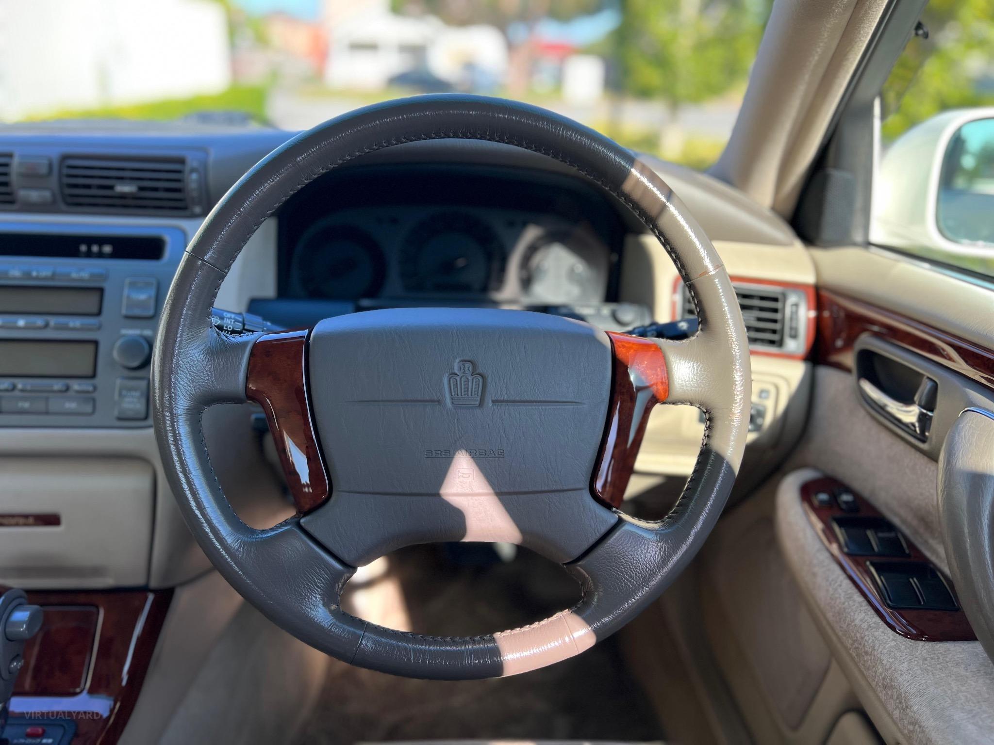 TOYOTA CROWN ROYAL SALON JZS171