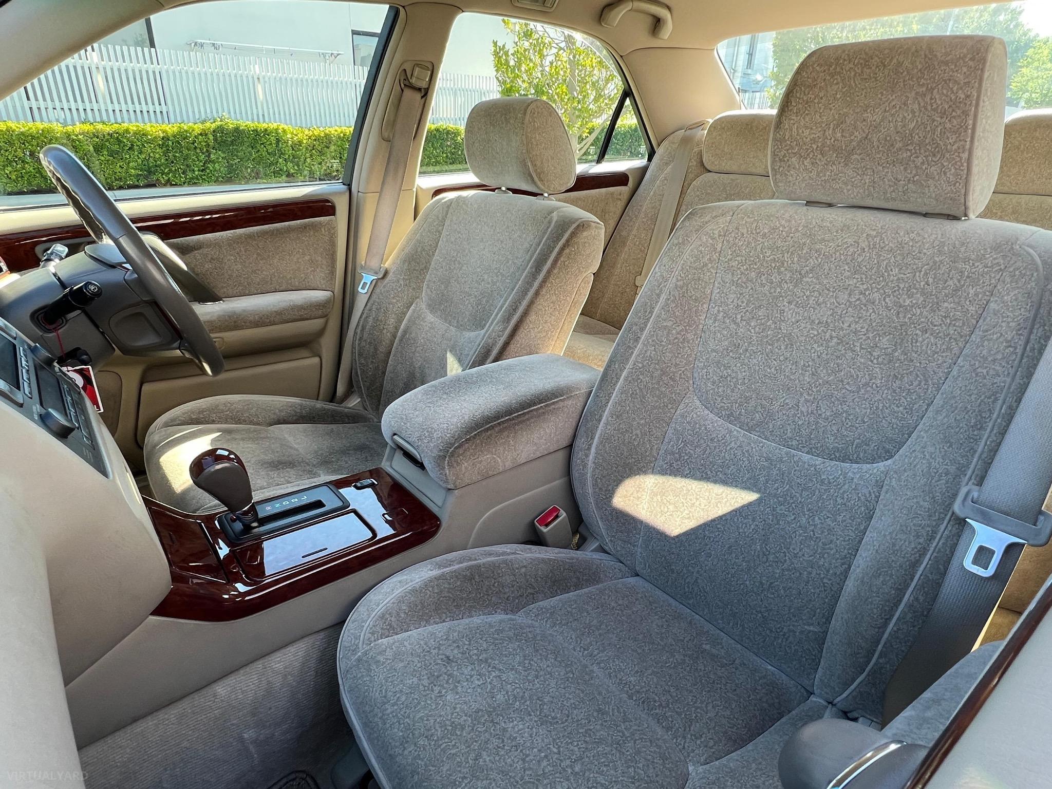 TOYOTA CROWN ROYAL SALON JZS171