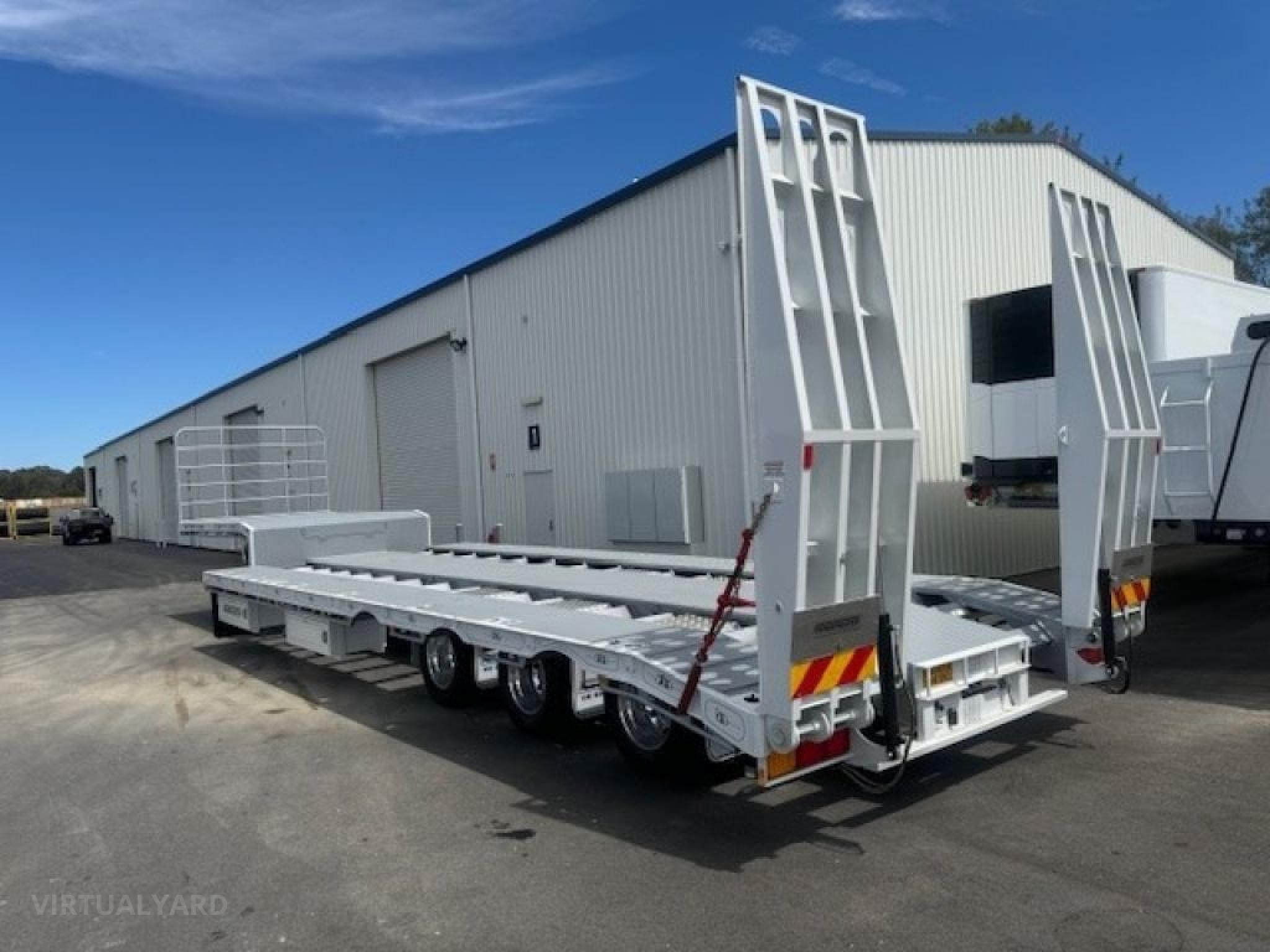 FREIGHTMASTER 44 TRI DROP DECK WIDENER - DT07