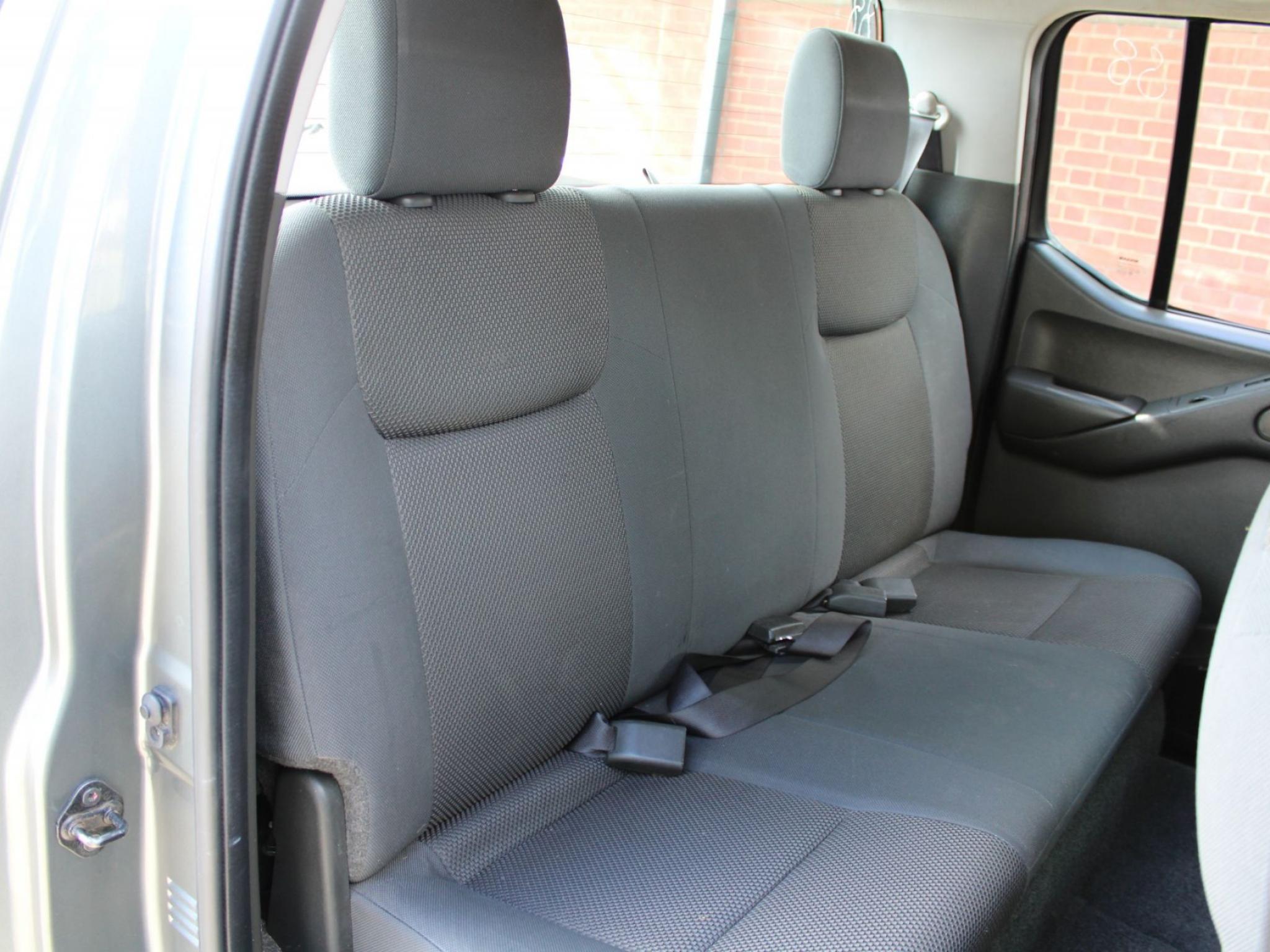 NISSAN NAVARA RX (4X4) D40 MY11