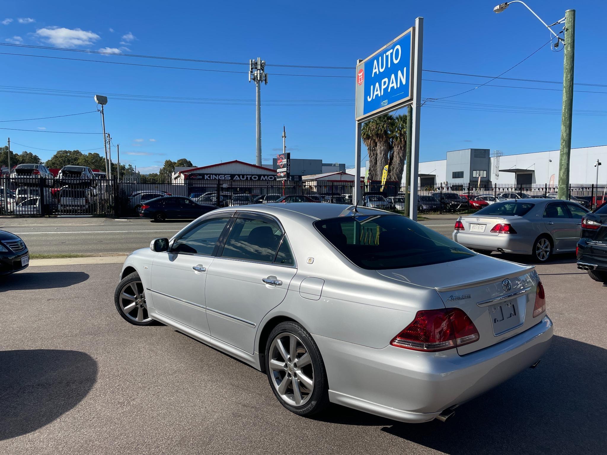 TOYOTA CROWN ATHLETE G PACKAGE