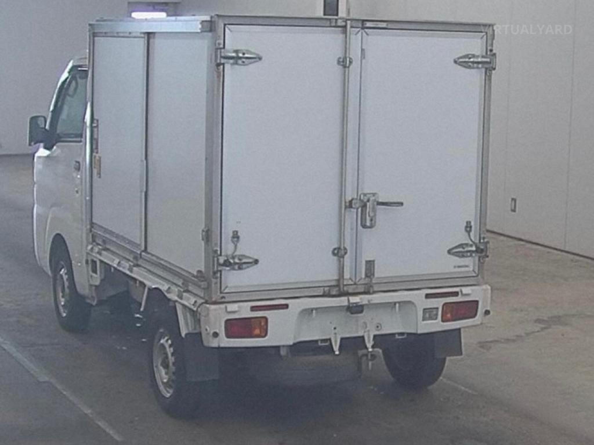 DAIHATSU HIJET BOX TRUCK