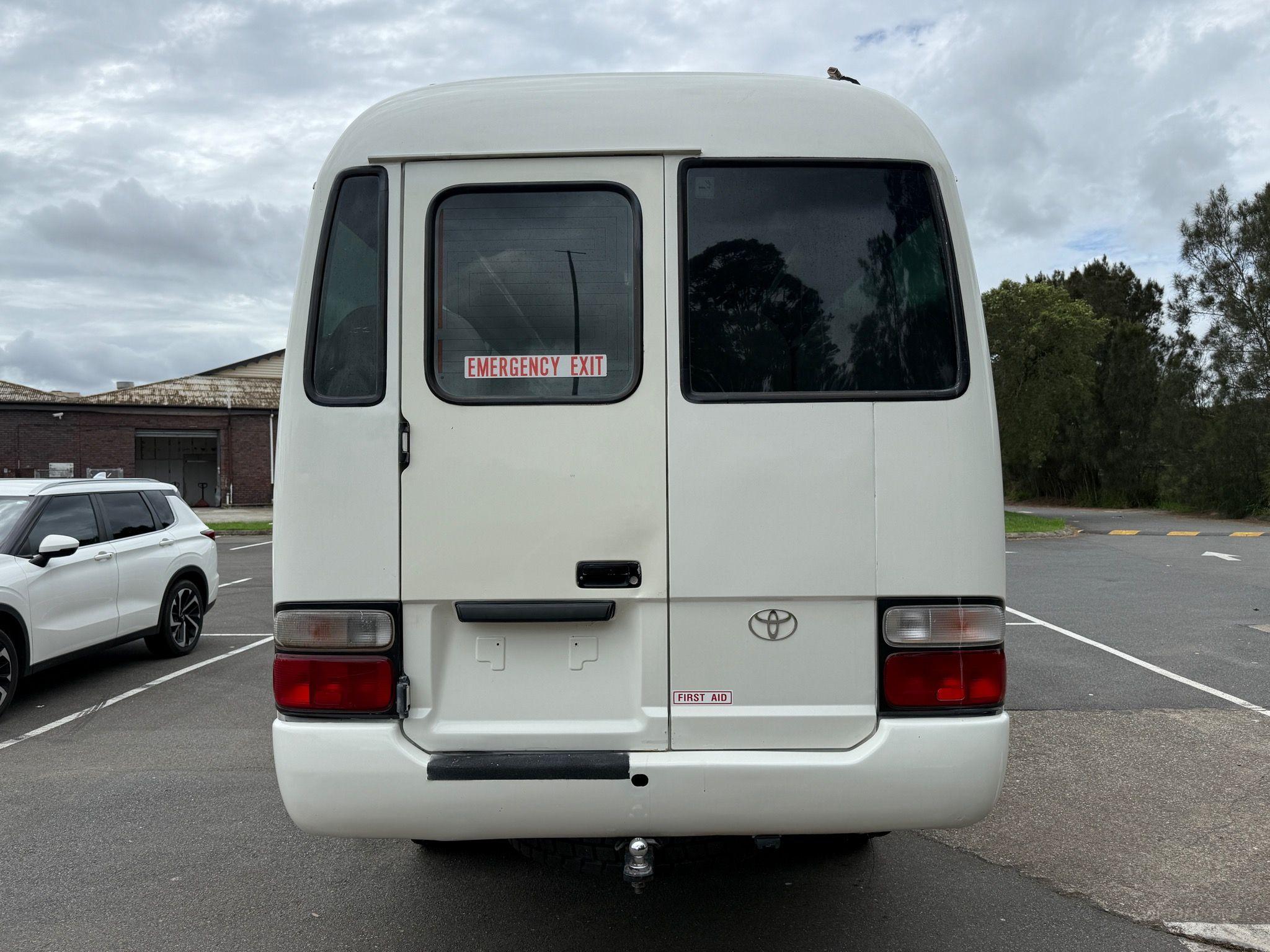 TOYOTA COASTER 4X4 - XZB50R DELUXE