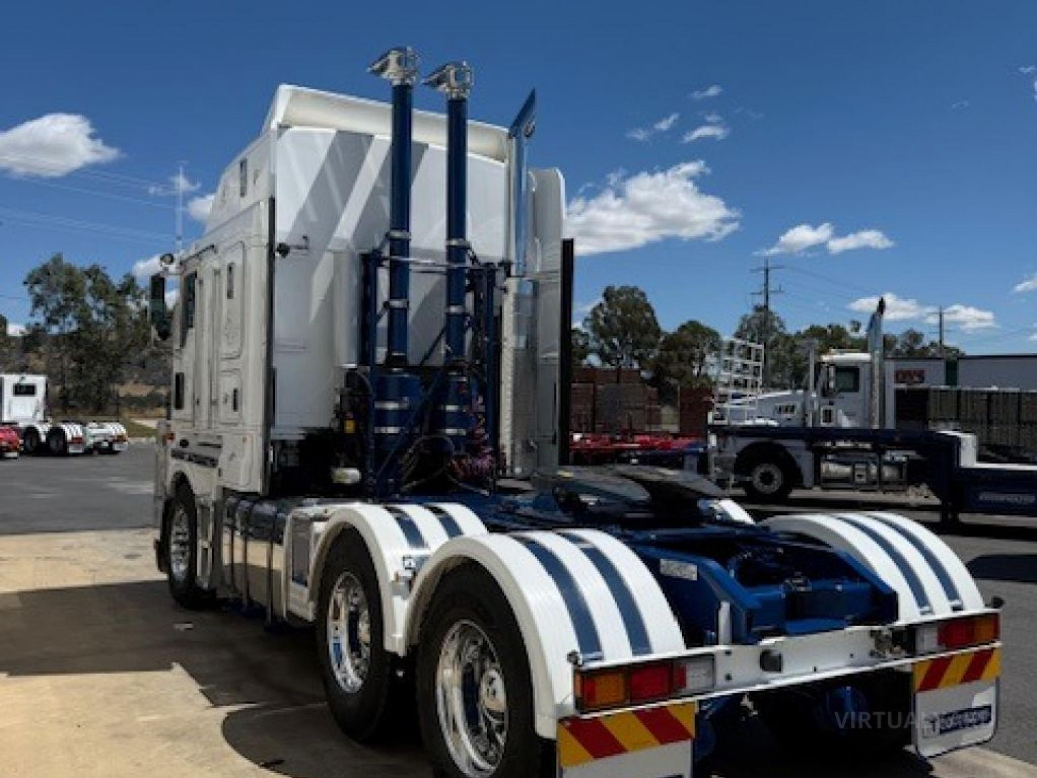 KENWORTH K200 BIG CAB