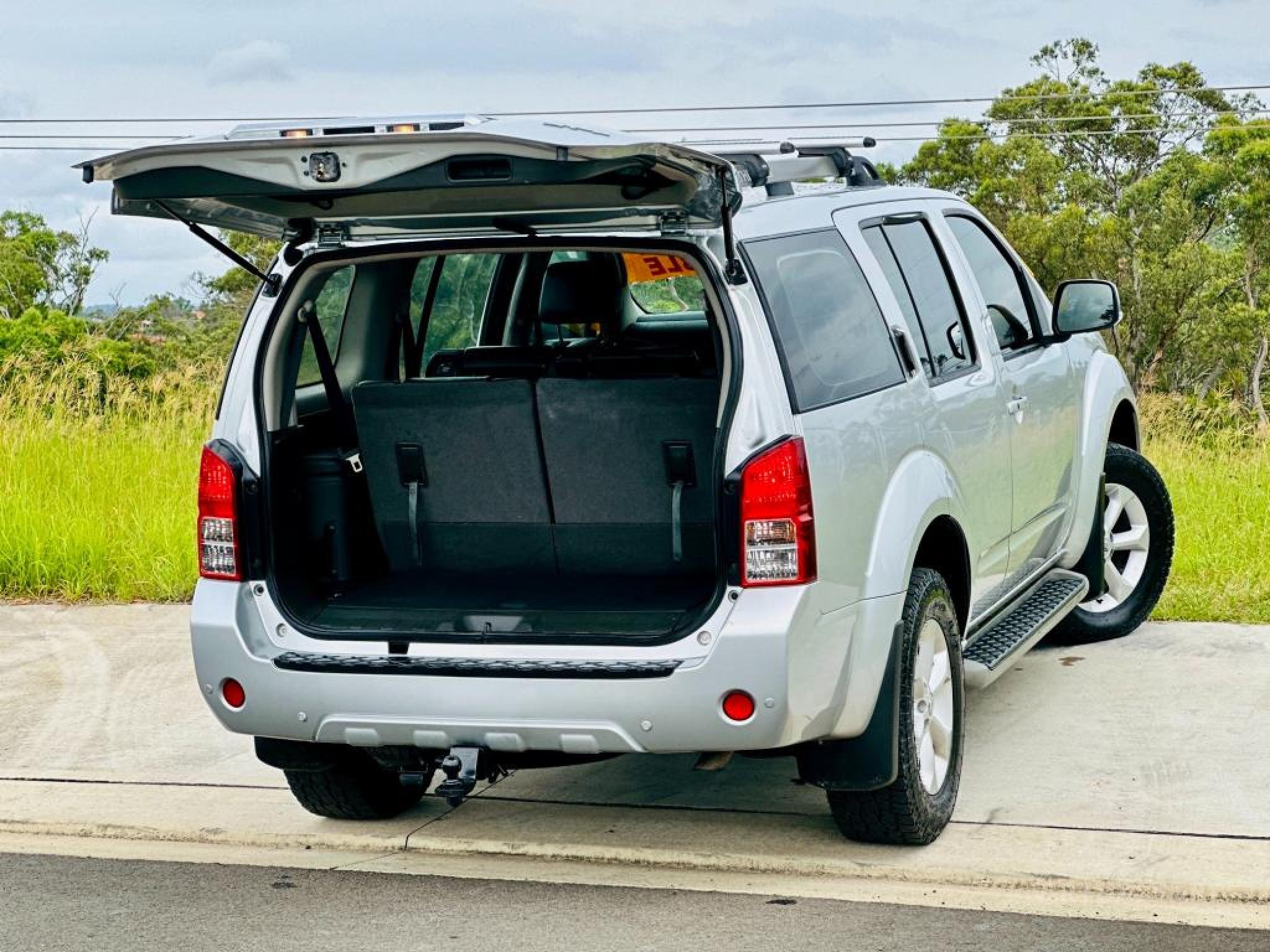 NISSAN PATHFINDER ST-L R51 4X4 2.5L TURBO DIESEL 7 SEATS WAGON