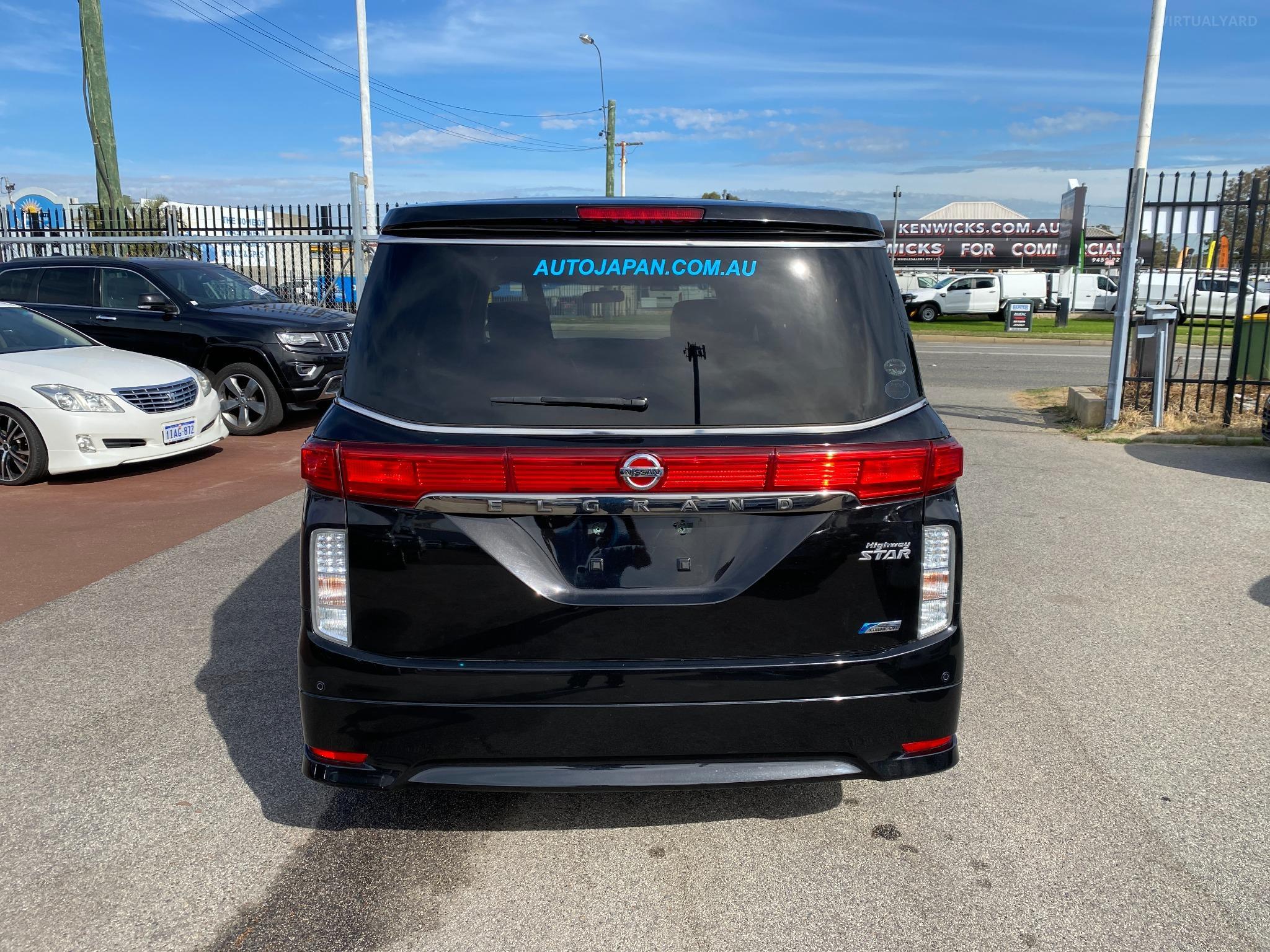 NISSAN ELGRAND LUXURY 7 SEATER PEOPLE MOVER 250 HIGHWAY STAR