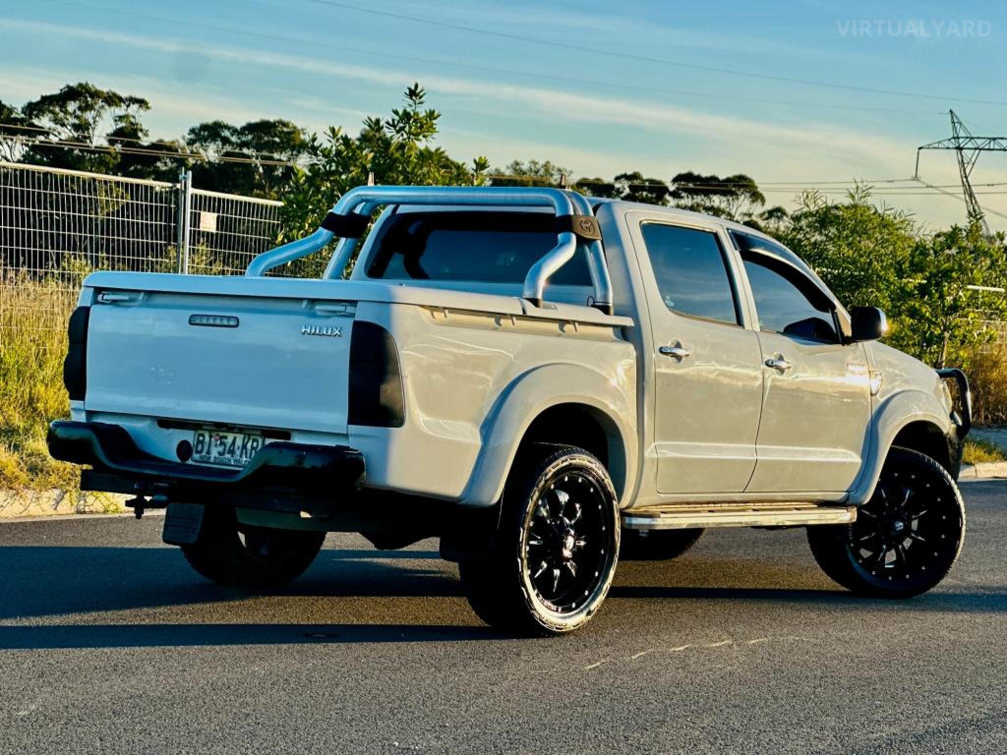 TOYOTA HILUX 4X4 SR 4.0L V6 AUTO DUAL CAB UTILITY