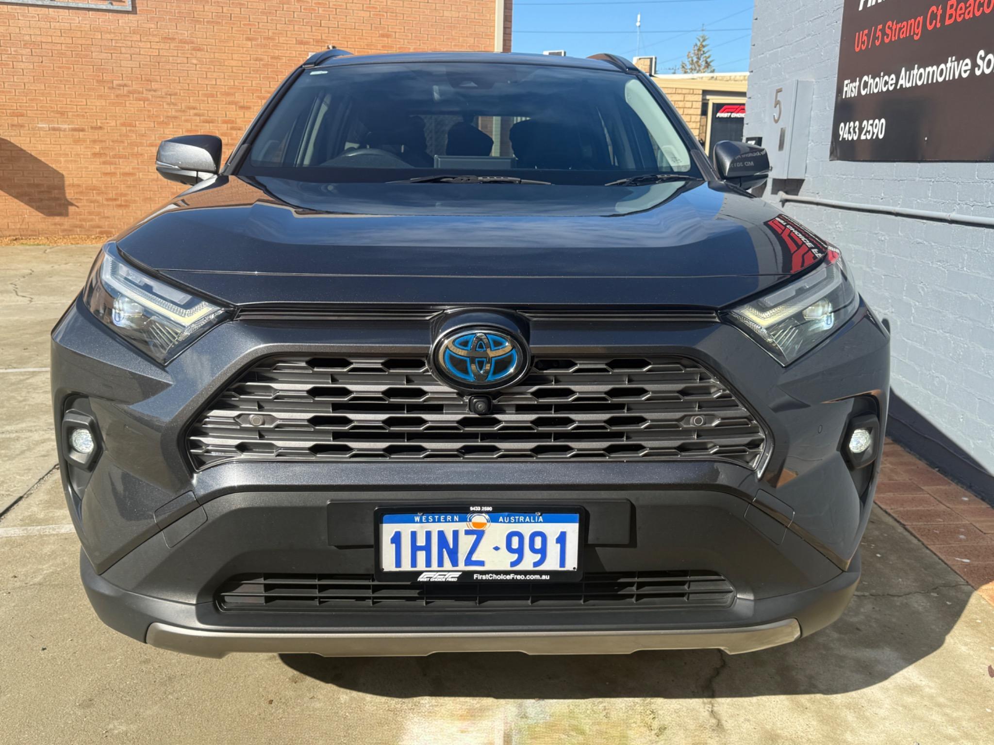 TOYOTA RAV4 CRUISER (2WD) HYBRID AXAH52R