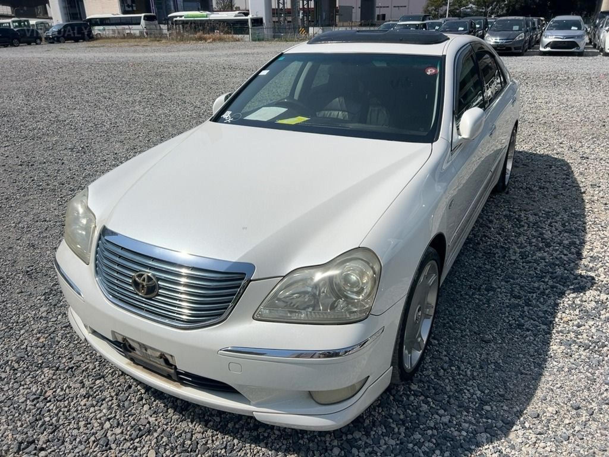 TOYOTA CROWN 186 V8