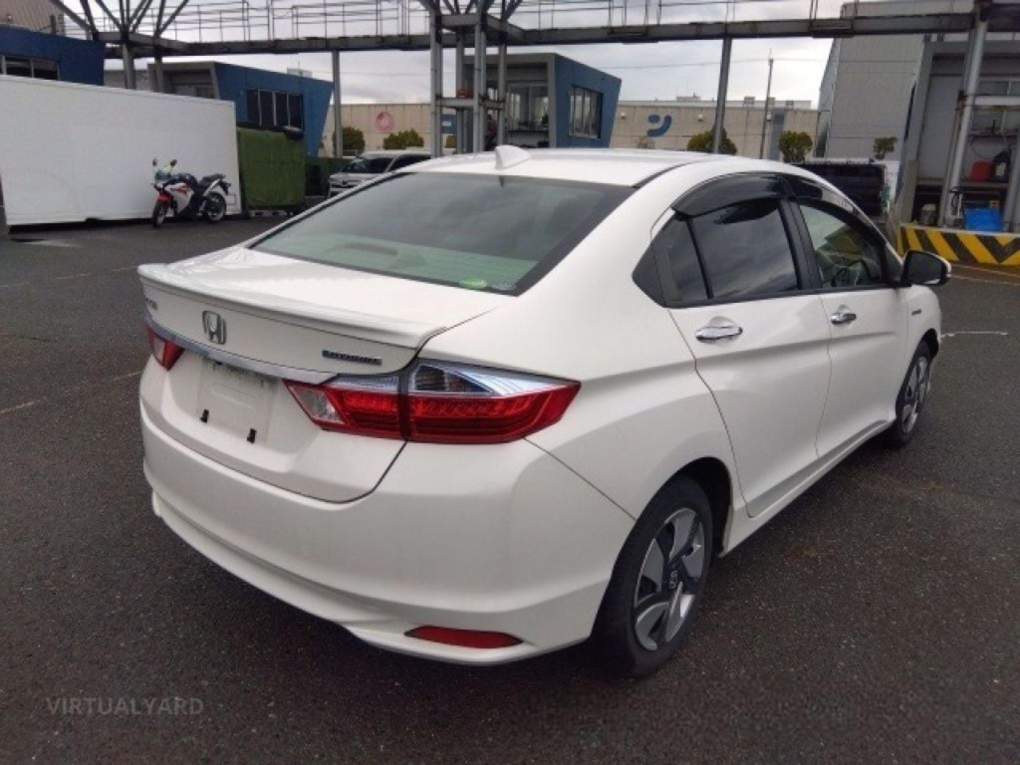 HONDA GRACE HYBRID GM4