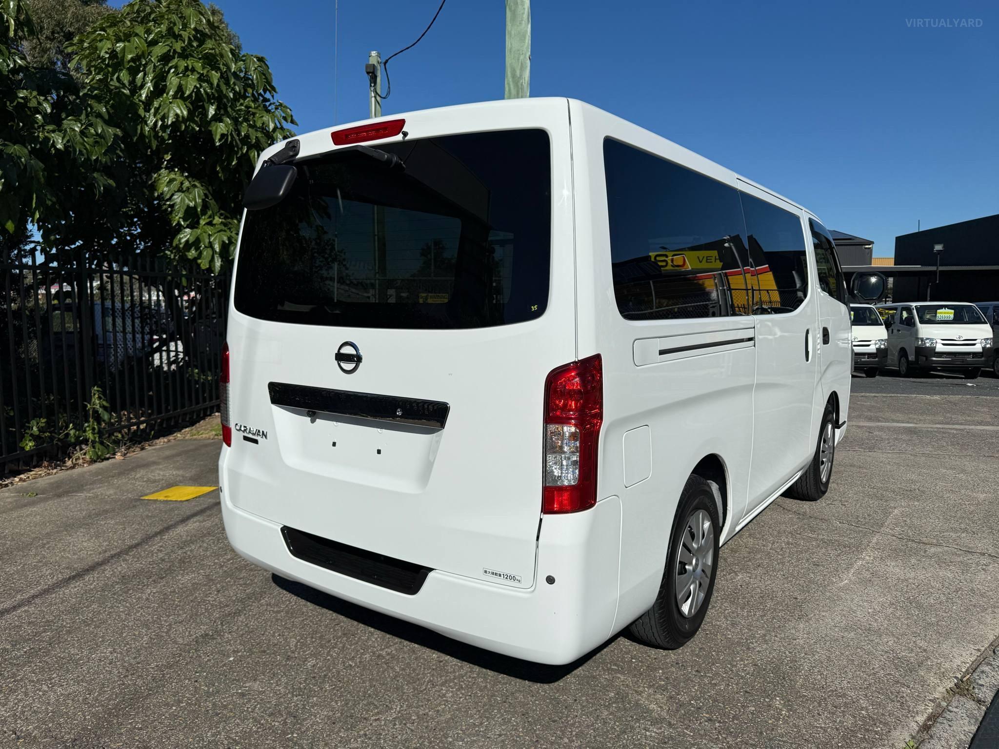 NISSAN NV350