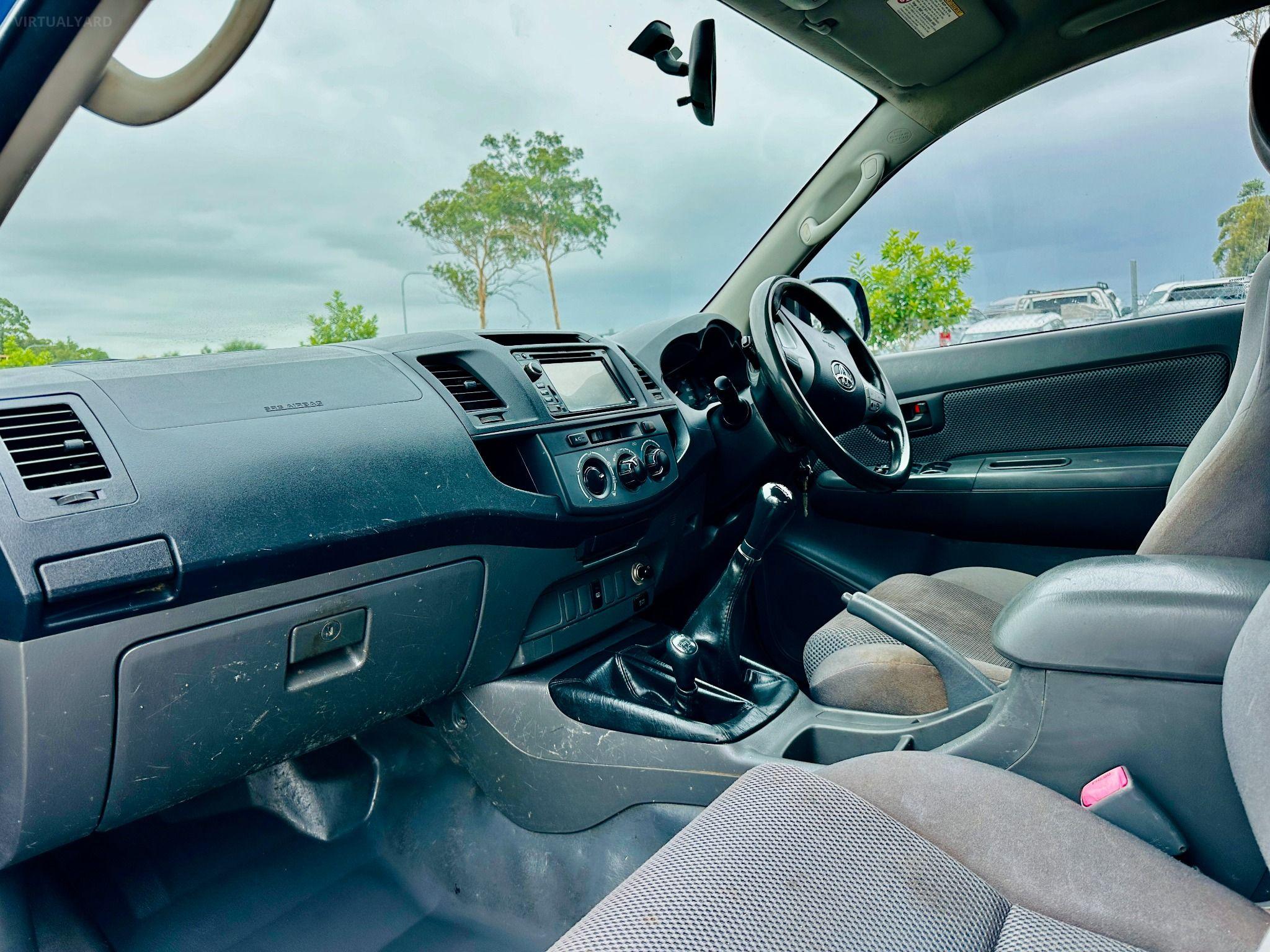 TOYOTA HILUX SR 4X4 KUN26R 3.0L TURBO DIESEL UTE