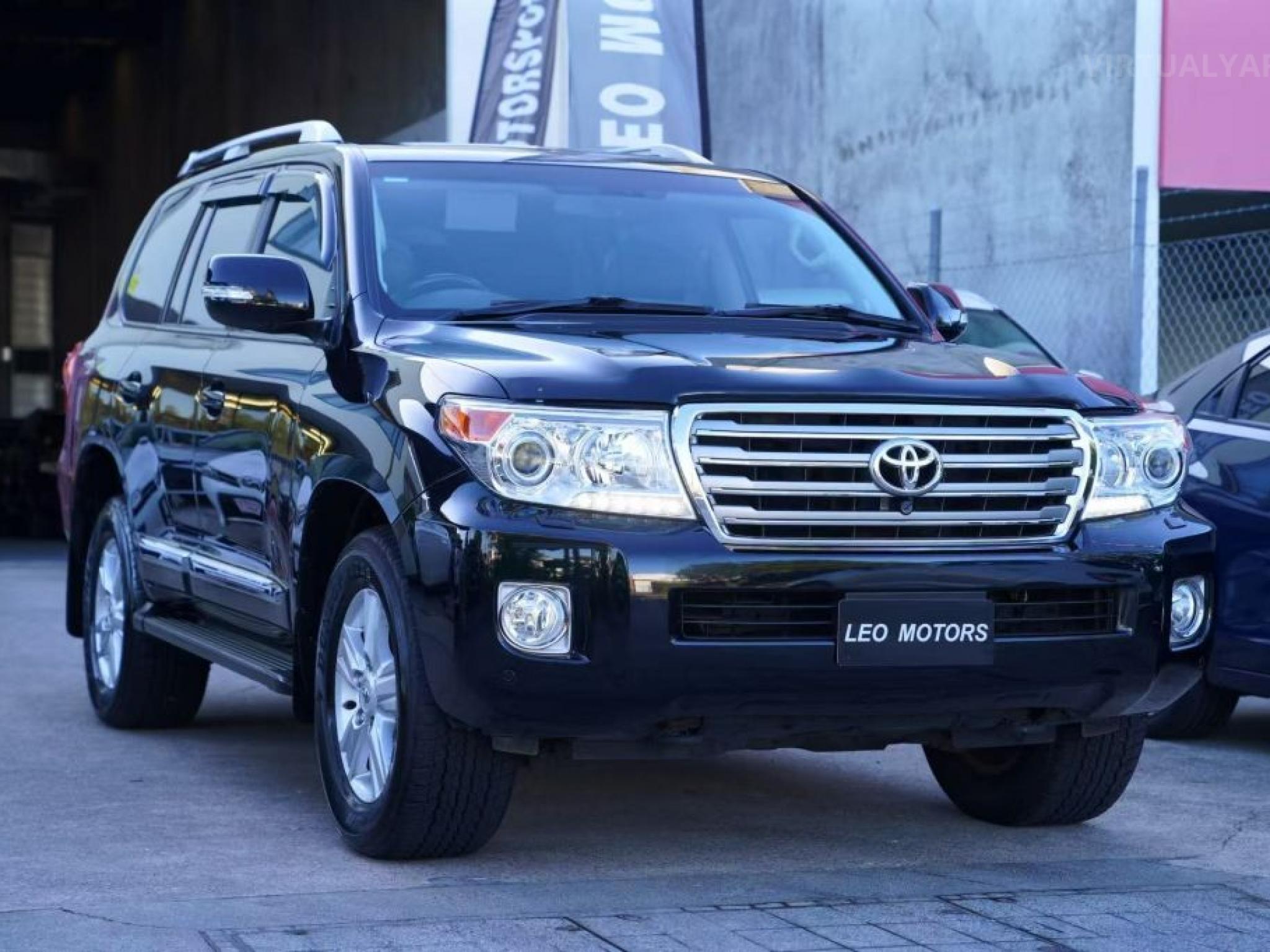 TOYOTA LANDCRUISER LC200 SAHARA (4X4) URJ202R