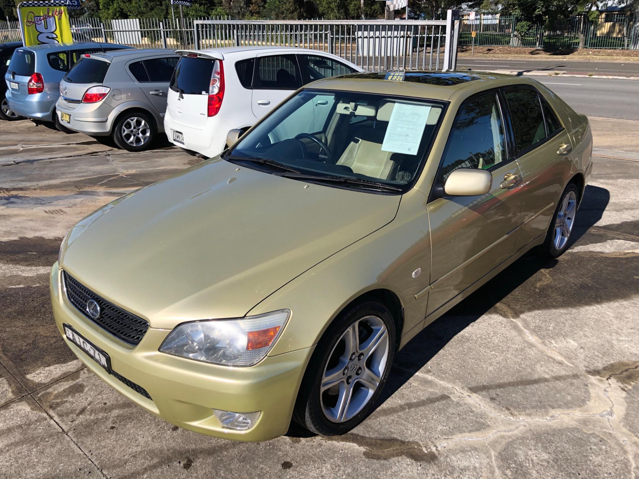 LEXUS IS200 GXE10R SPORTS LUXURY SEDAN 4DR AUTO 4SP 2.0I